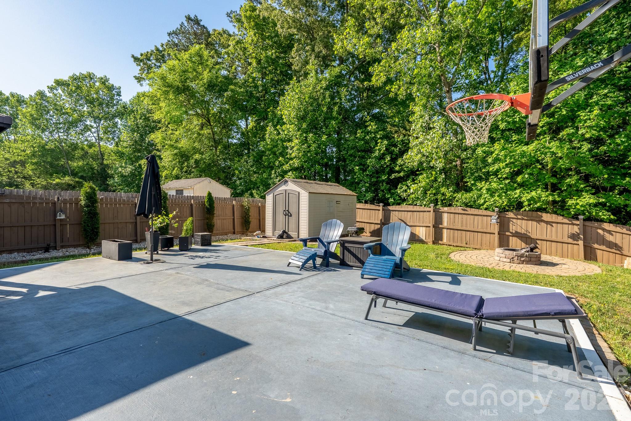 7329 Hidden Creek Drive, Charlotte, NC - photo 24 of 29