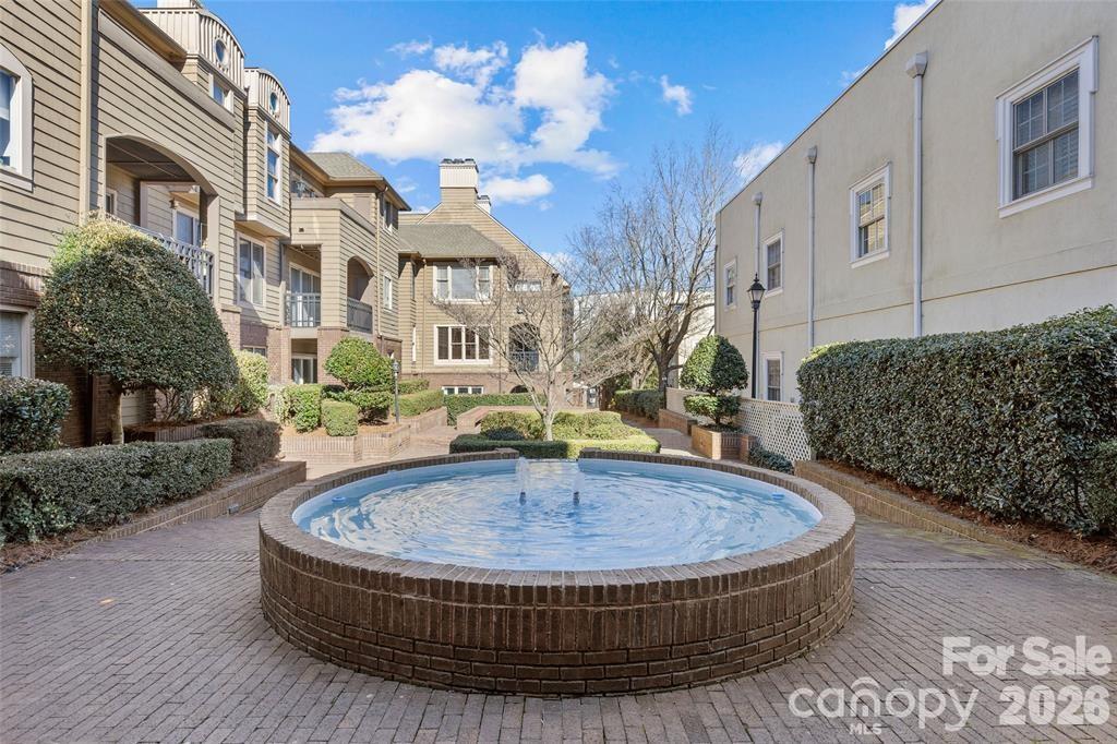 Photo 20 of 1109 E Morehead Street16, Charlotte, NC