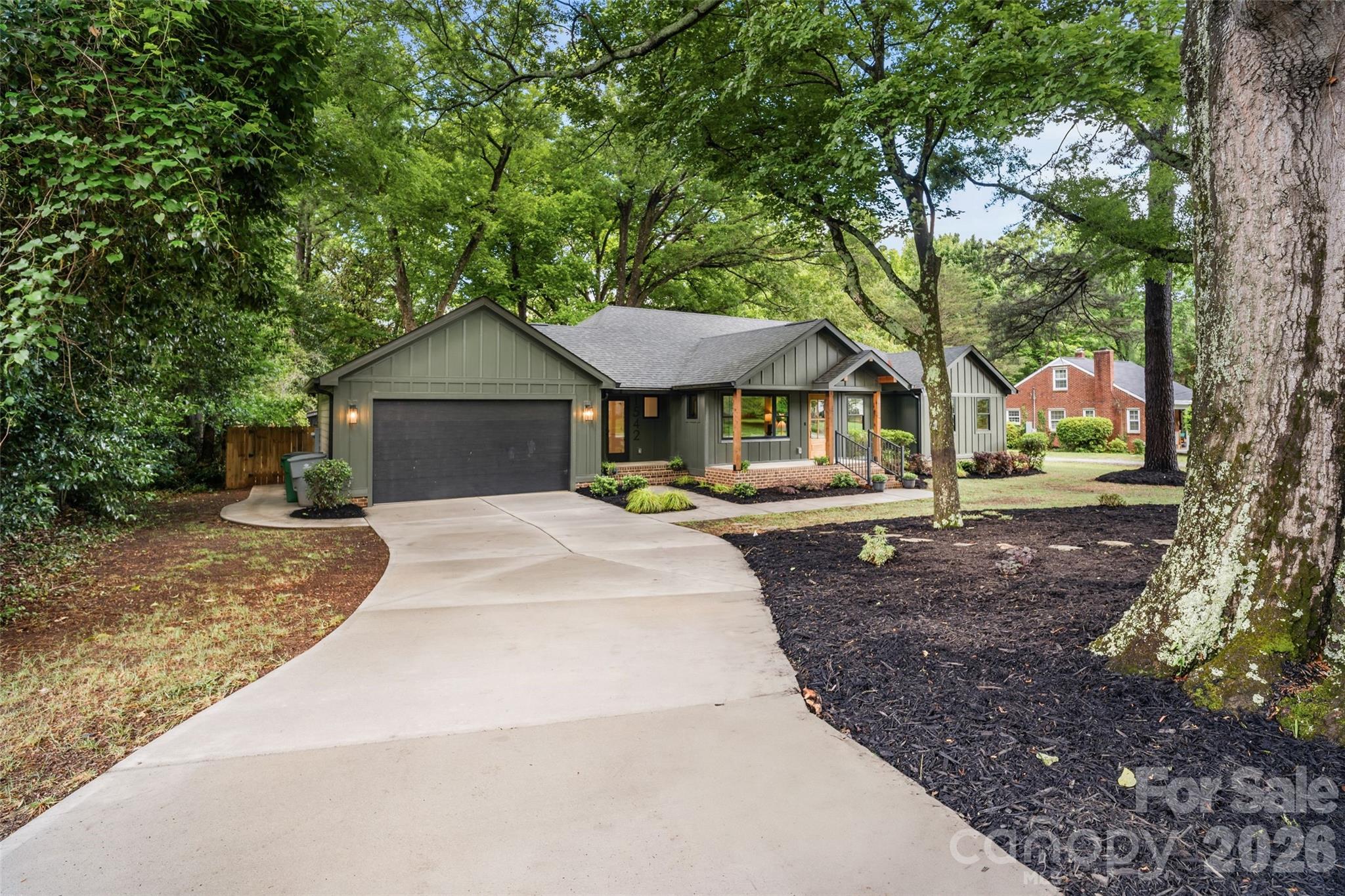 Photo 2 of 1542 Carolyn Drive, Charlotte, NC