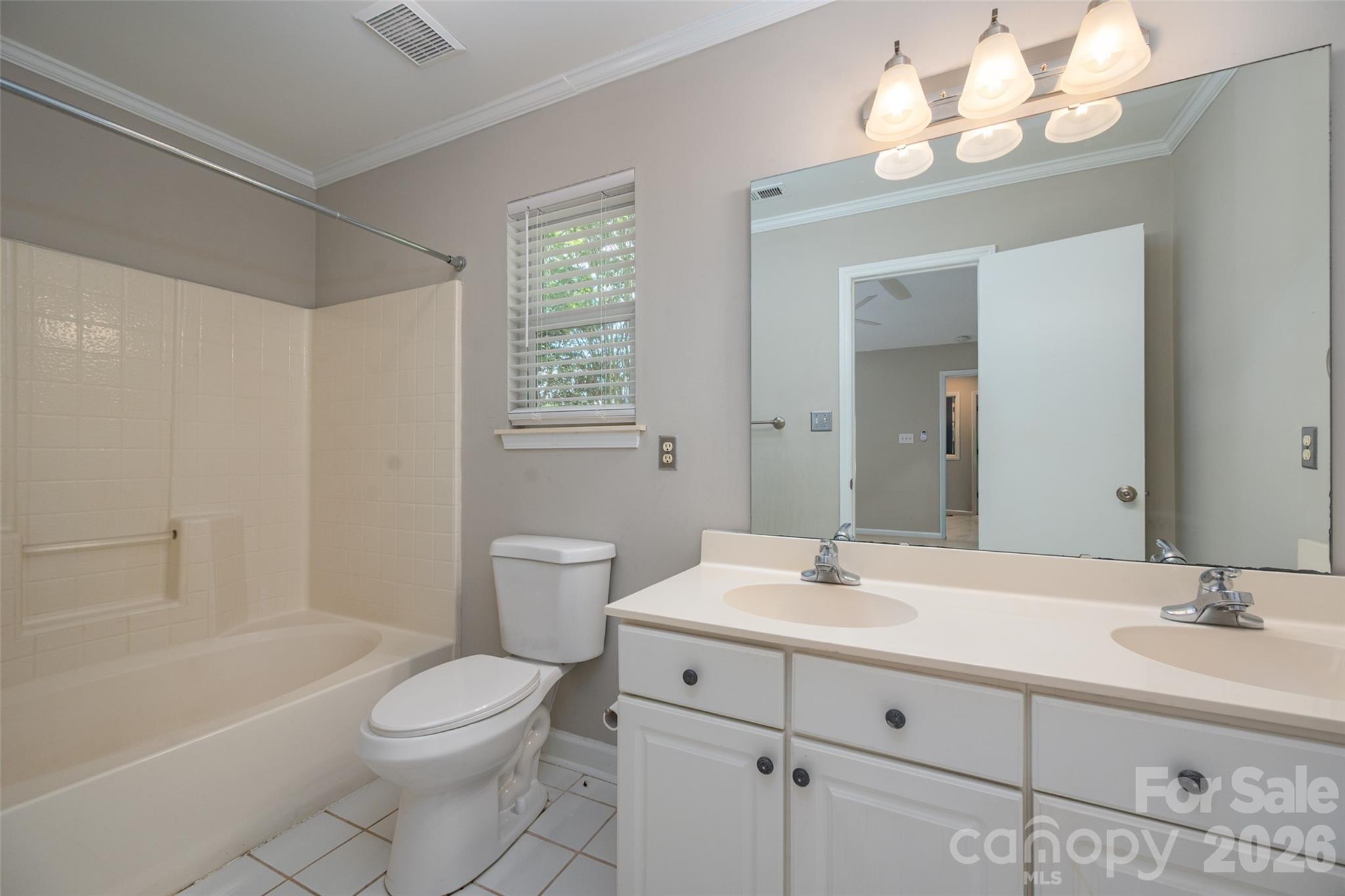 Photo 17 of 12133 Cartgate Lane, Charlotte, NC