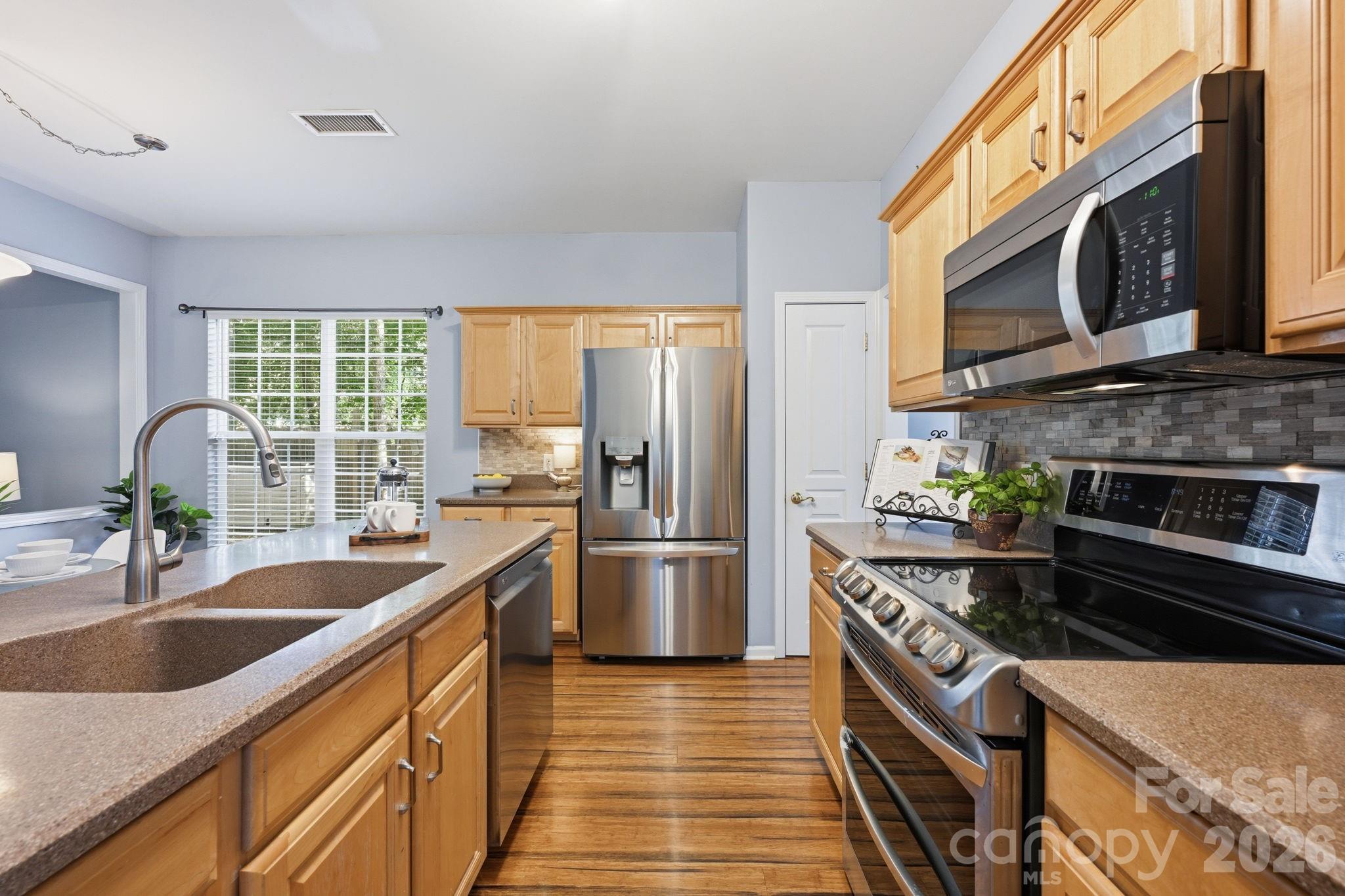 Photo 6 of 9420 Kestral Ridge Drive, Charlotte, NC