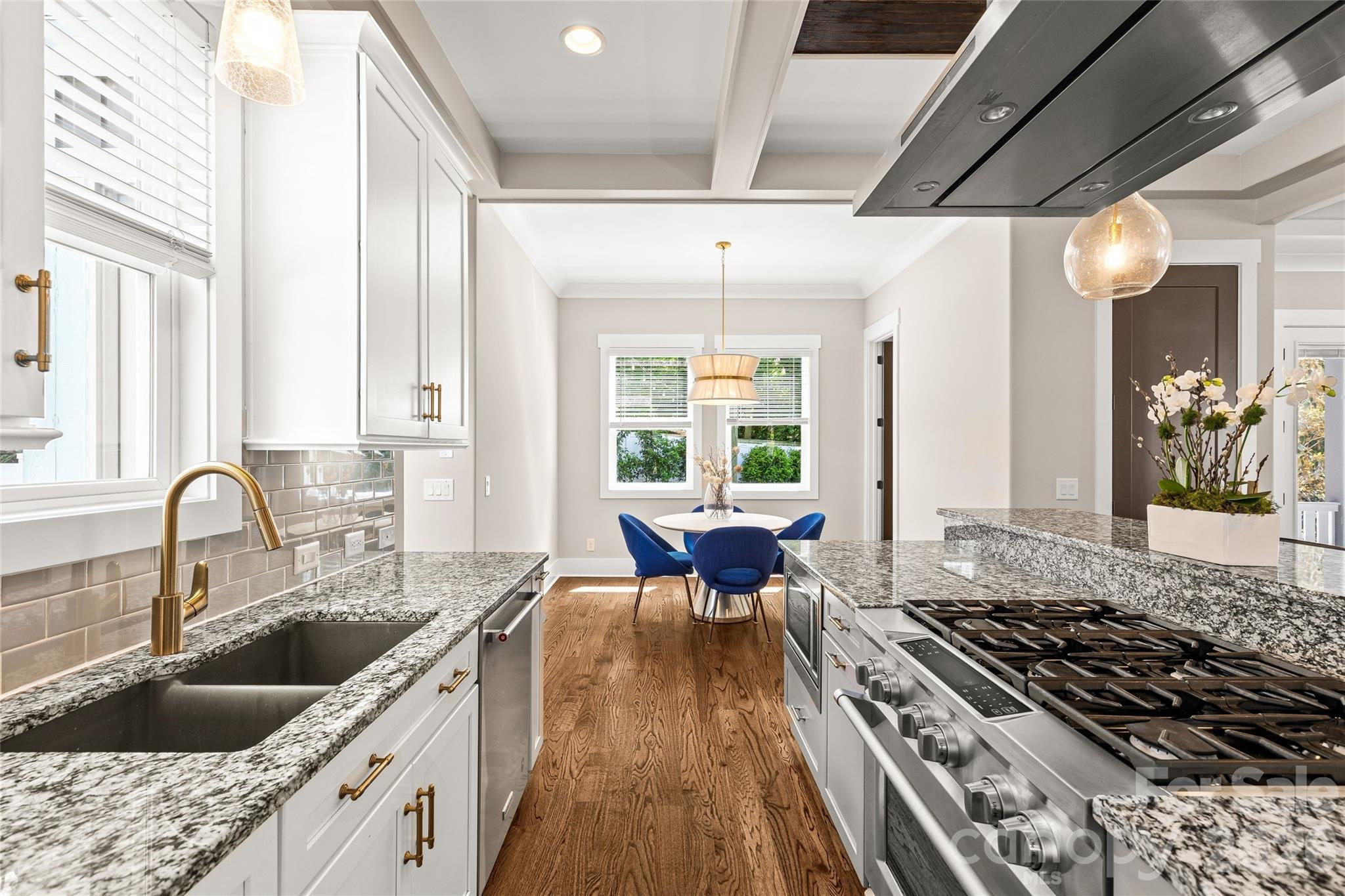 815 W Kingston Avenue, Charlotte, NC - photo 9 of 49