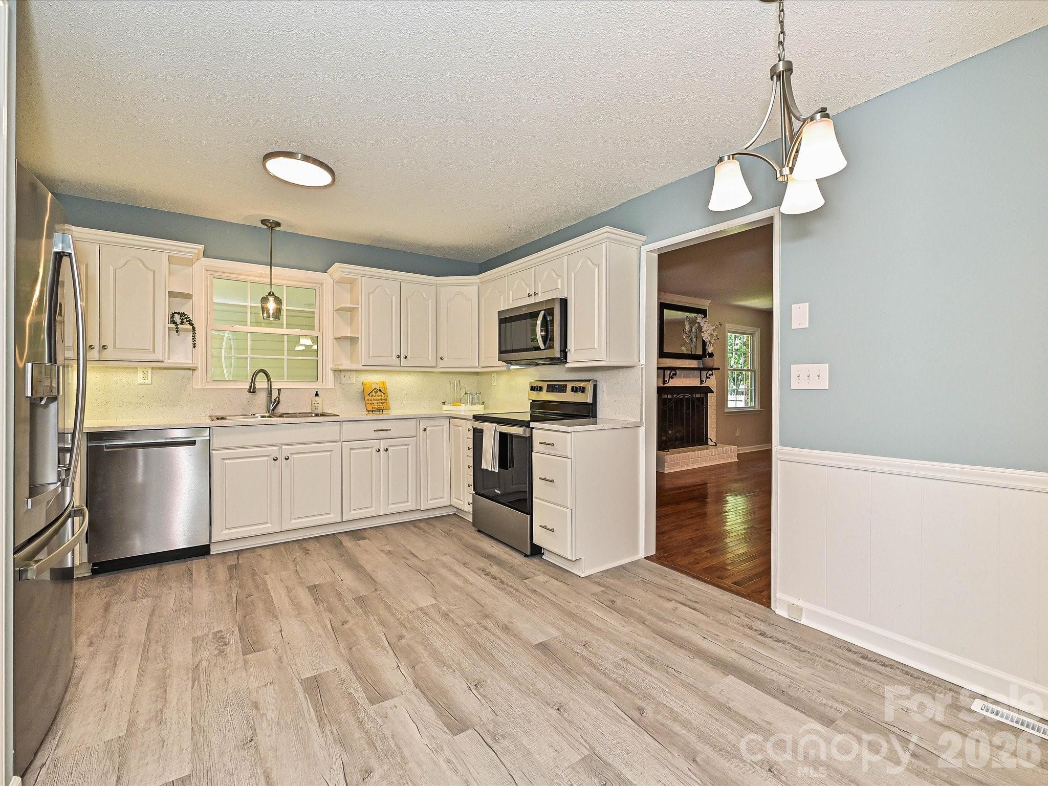 Photo 16 of 218 Sturbridge Drive, Charlotte, NC