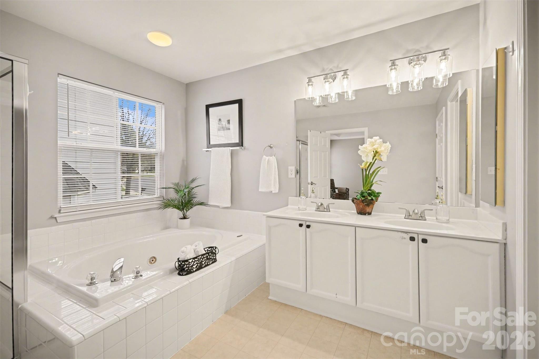 Photo 18 of 15548 Donnington Drive, Charlotte, NC