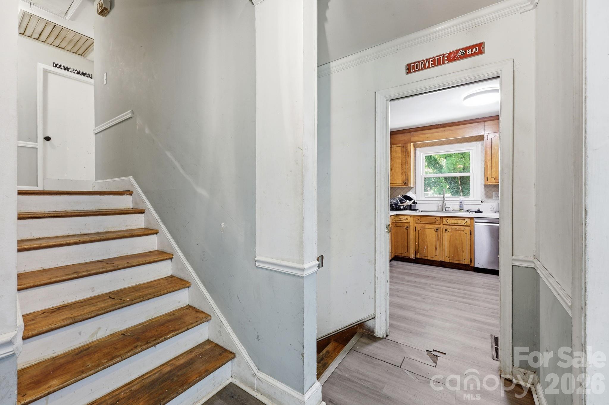 Photo 7 of 9201 Sandburg Avenue, Charlotte, NC