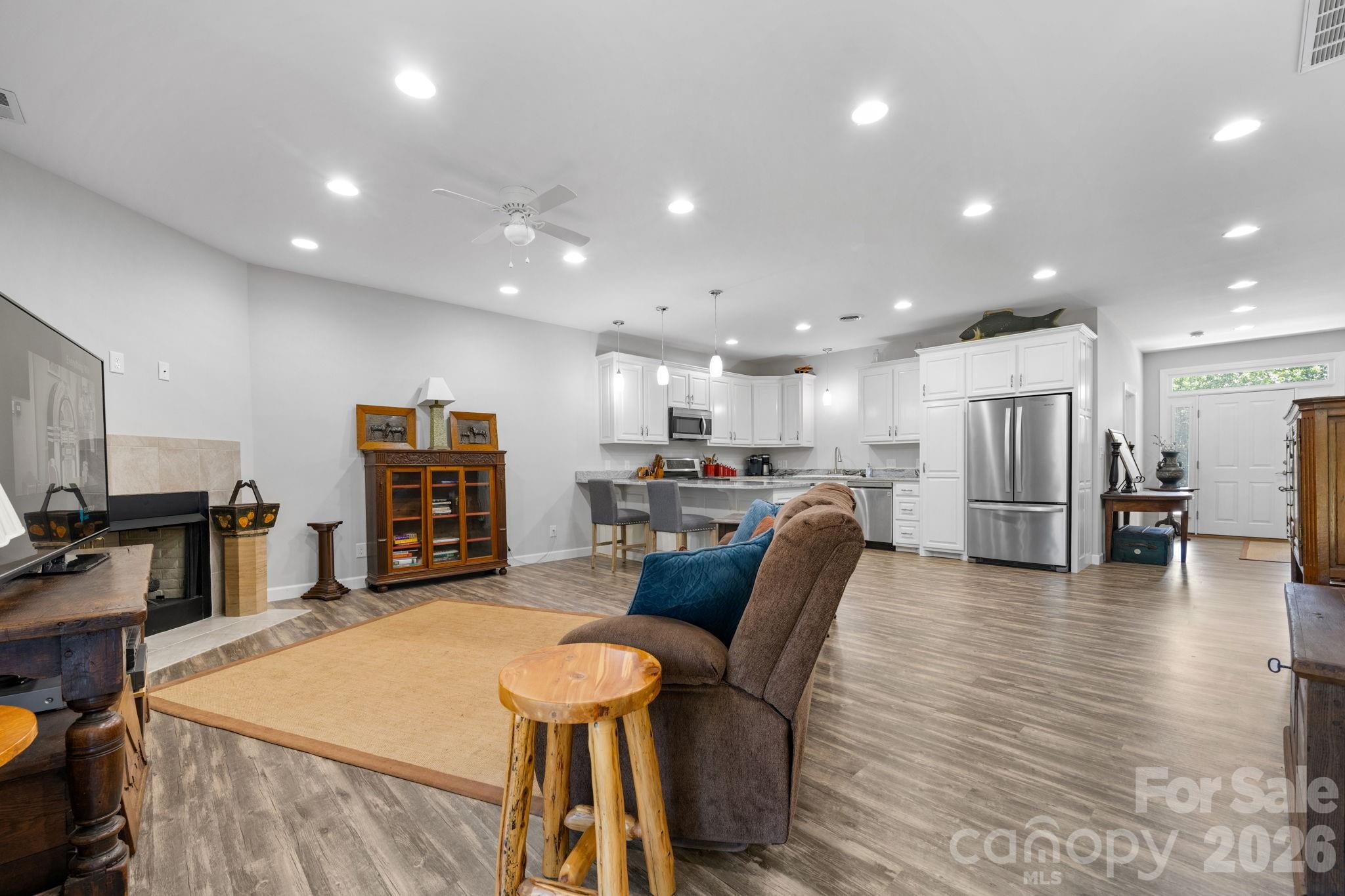 202 Ivy Court, Morganton, NC - photo 8 of 25