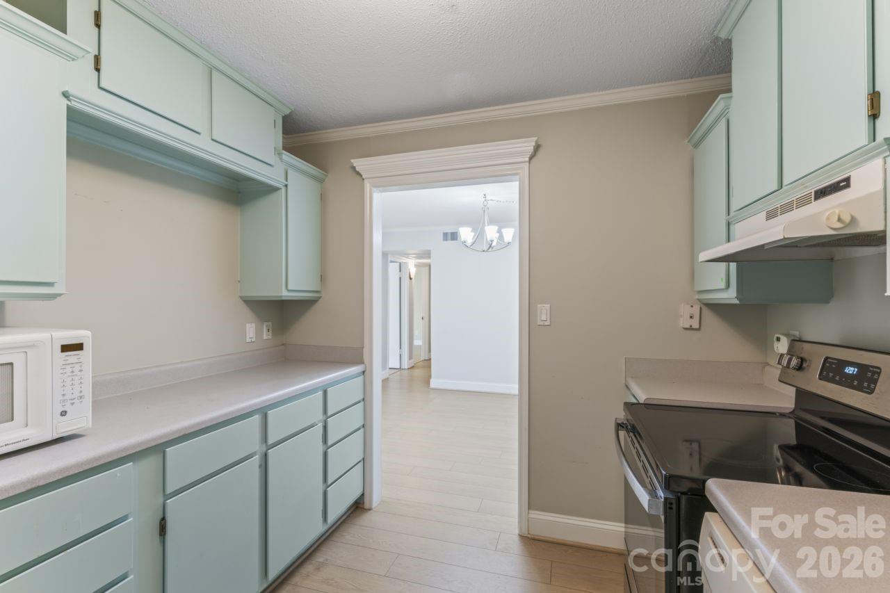 Photo 15 of 4747 Hedgemore DriveB, Charlotte, NC