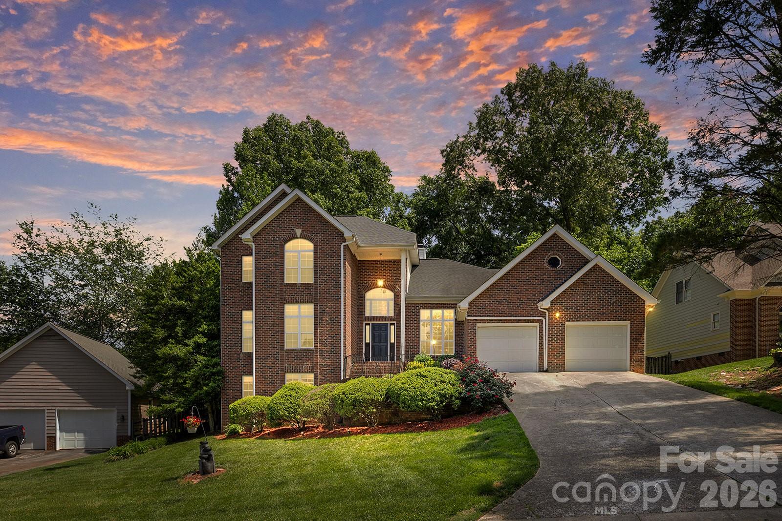 9111 Brocklehurst Lane, Charlotte, NC