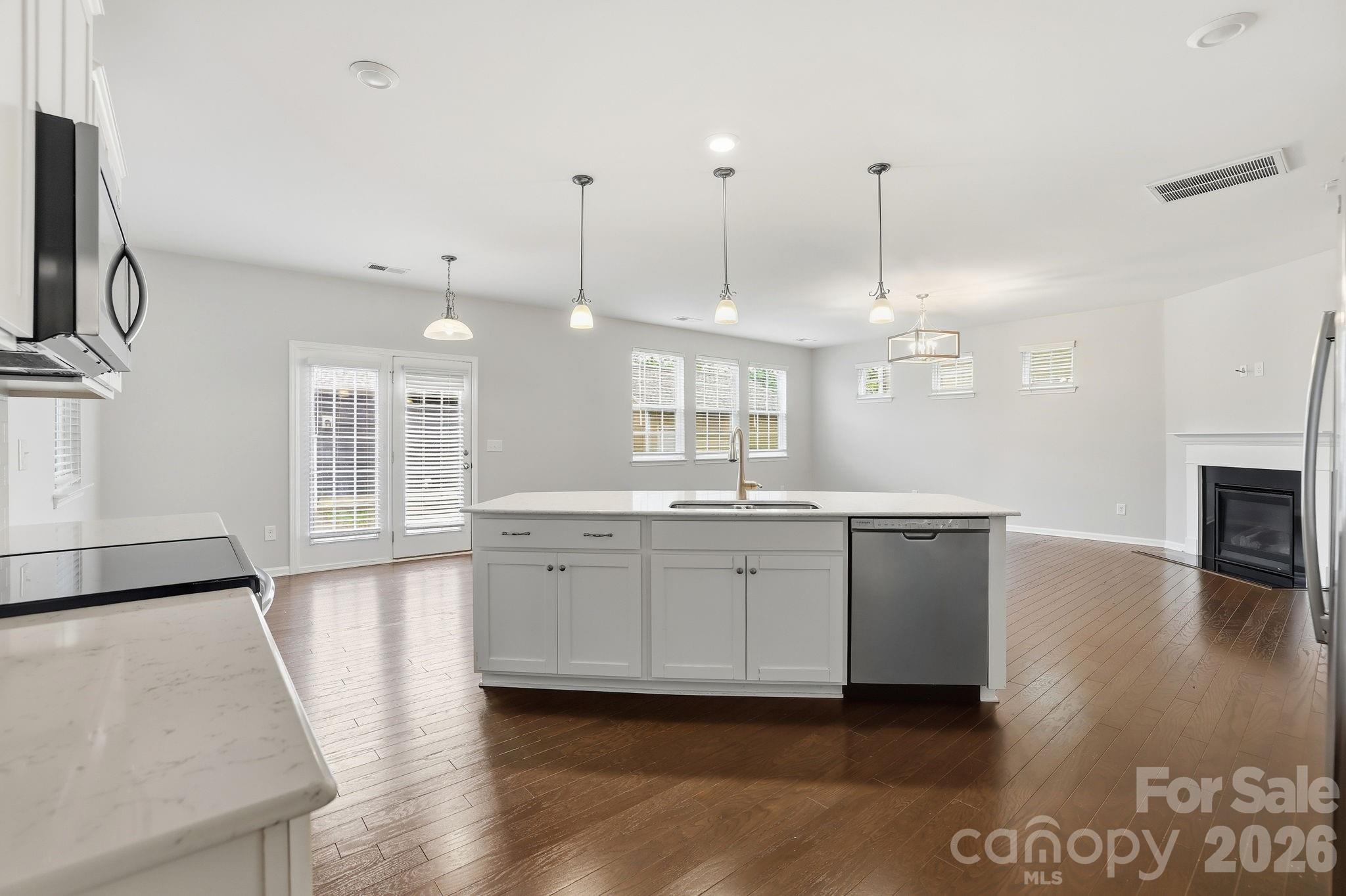 Photo 9 of 8123 Cornhill Avenue, Charlotte, NC