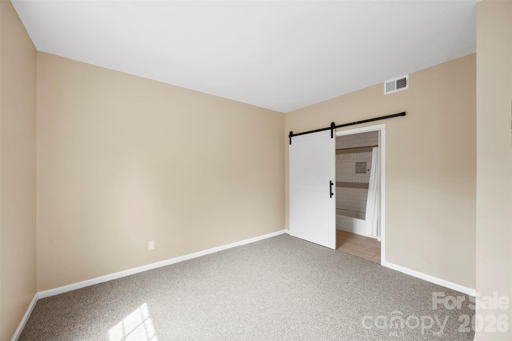 Photo 21 of 301 Queens Road108, Charlotte, NC