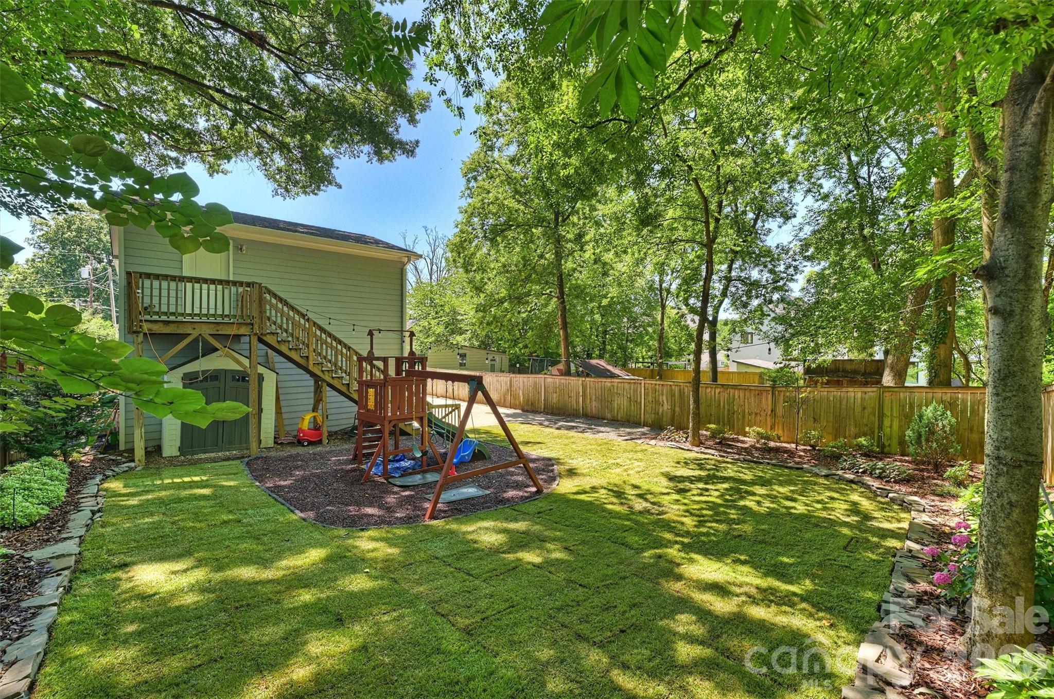 Photo 34 of 1617 Hawthorne Lane, Charlotte, NC
