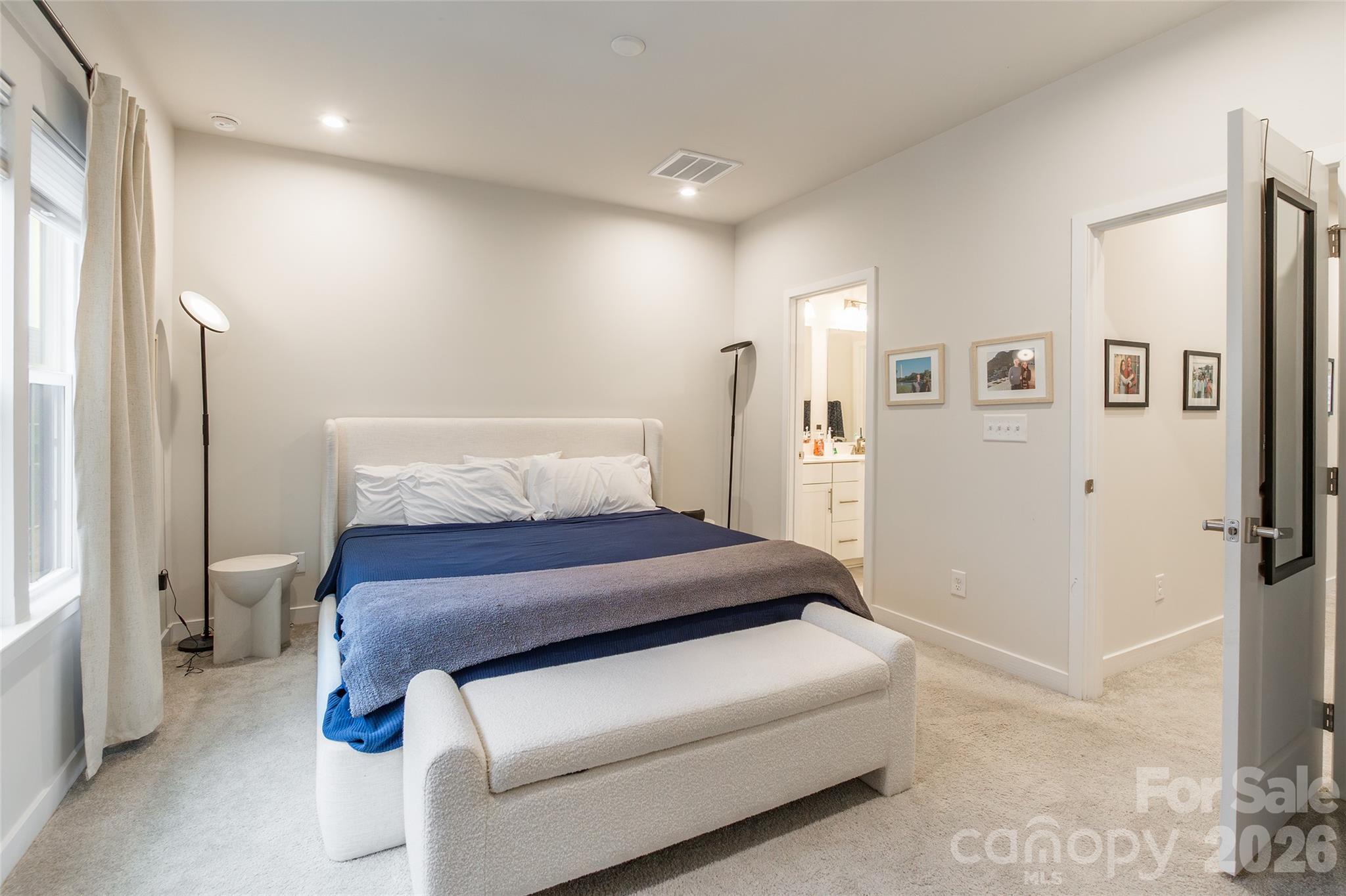 Photo 13 of 924 Broad River Lane, Charlotte, NC
