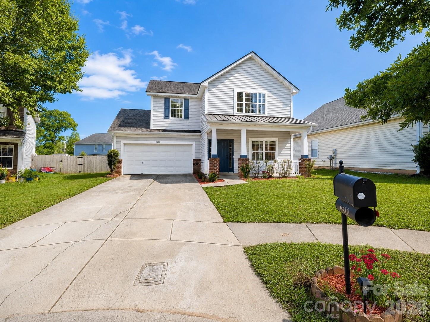 Home for sale at 6410 Castlewynd Court, Charlotte, NC — photo 1 of 17