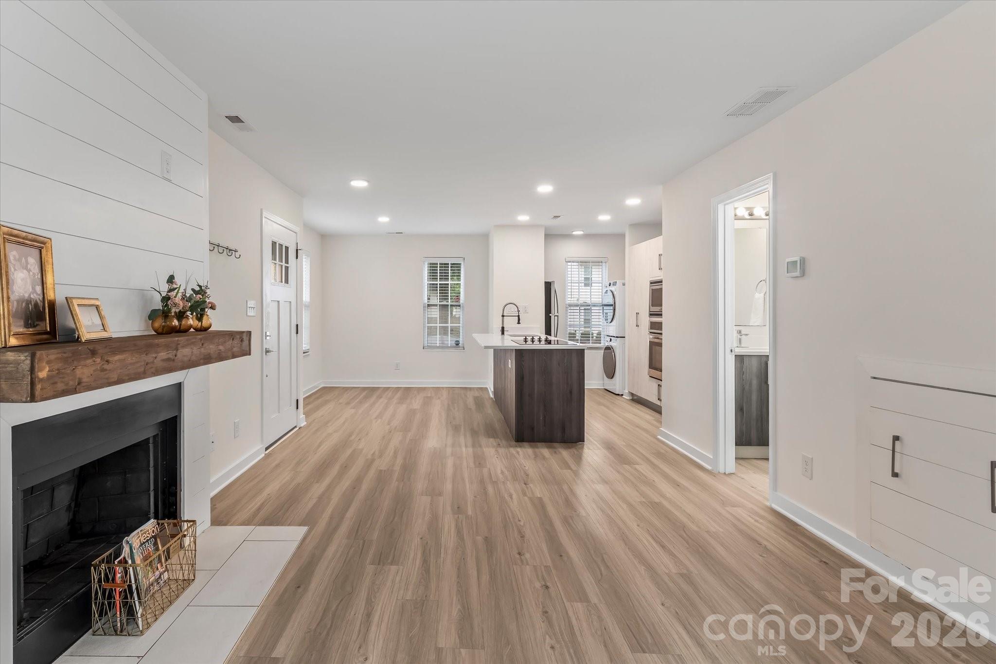 Photo 4 of 1525 Briar Creek RoadB, Charlotte, NC