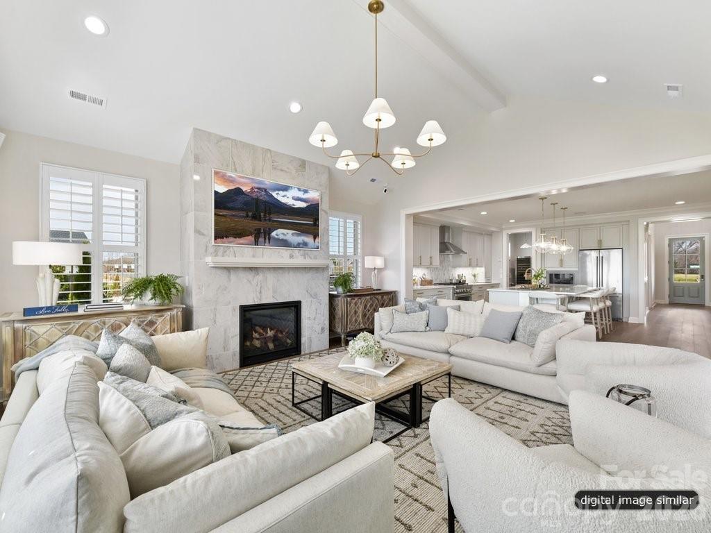 Photo 8 of 3137 Country Club Drive, Charlotte, NC