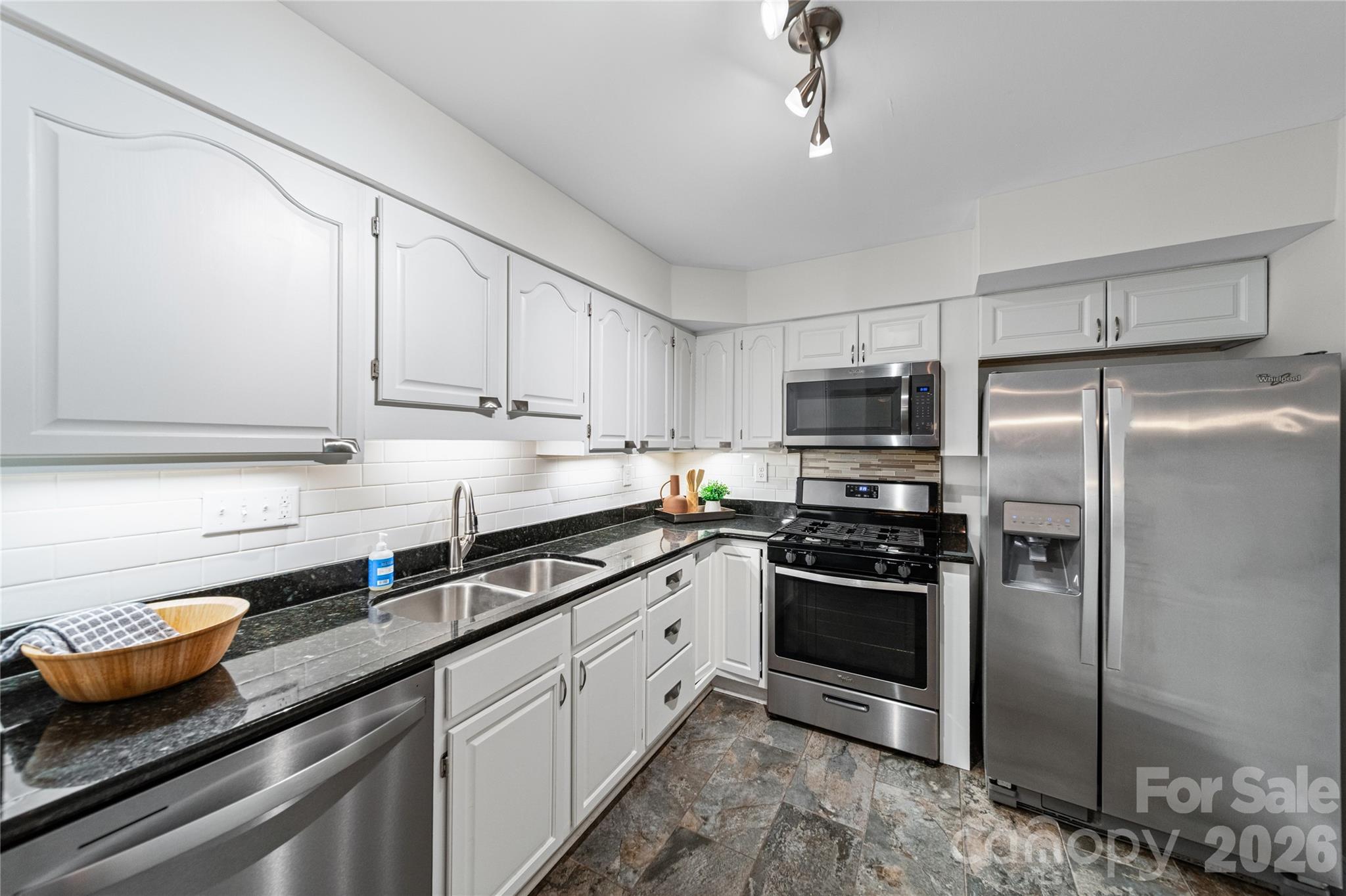 Photo 8 of 4220 Firwood Lane, Charlotte, NC