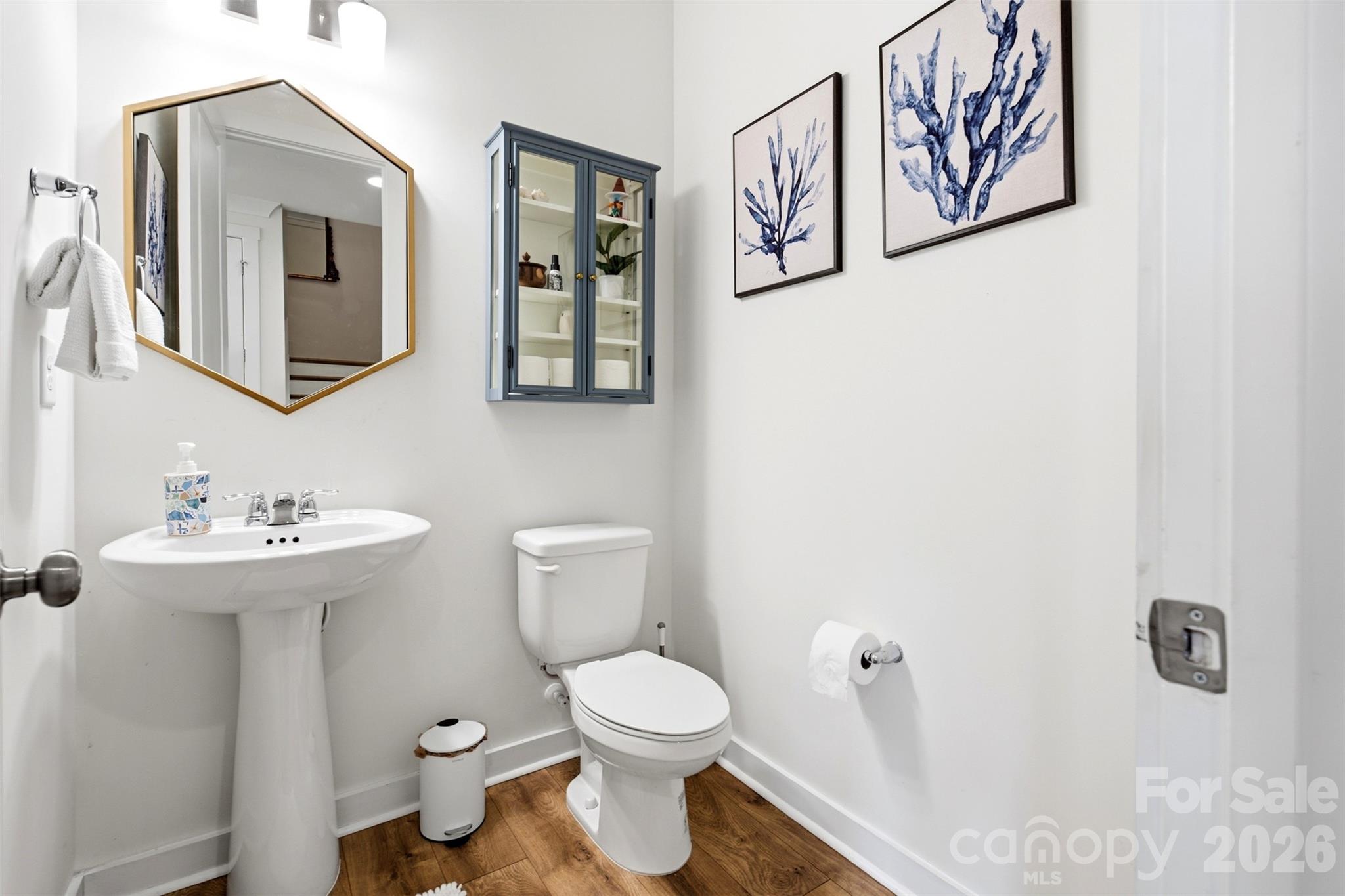 Photo 19 of 15611 Walnut Hill Drive, Charlotte, NC