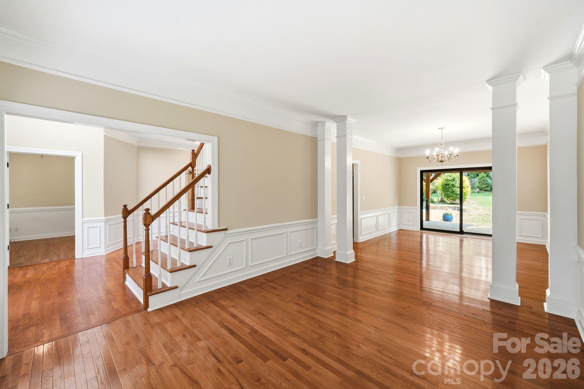 Home for sale at 6821 Hollow Oak Drive, Charlotte, NC — photo 6 of 38