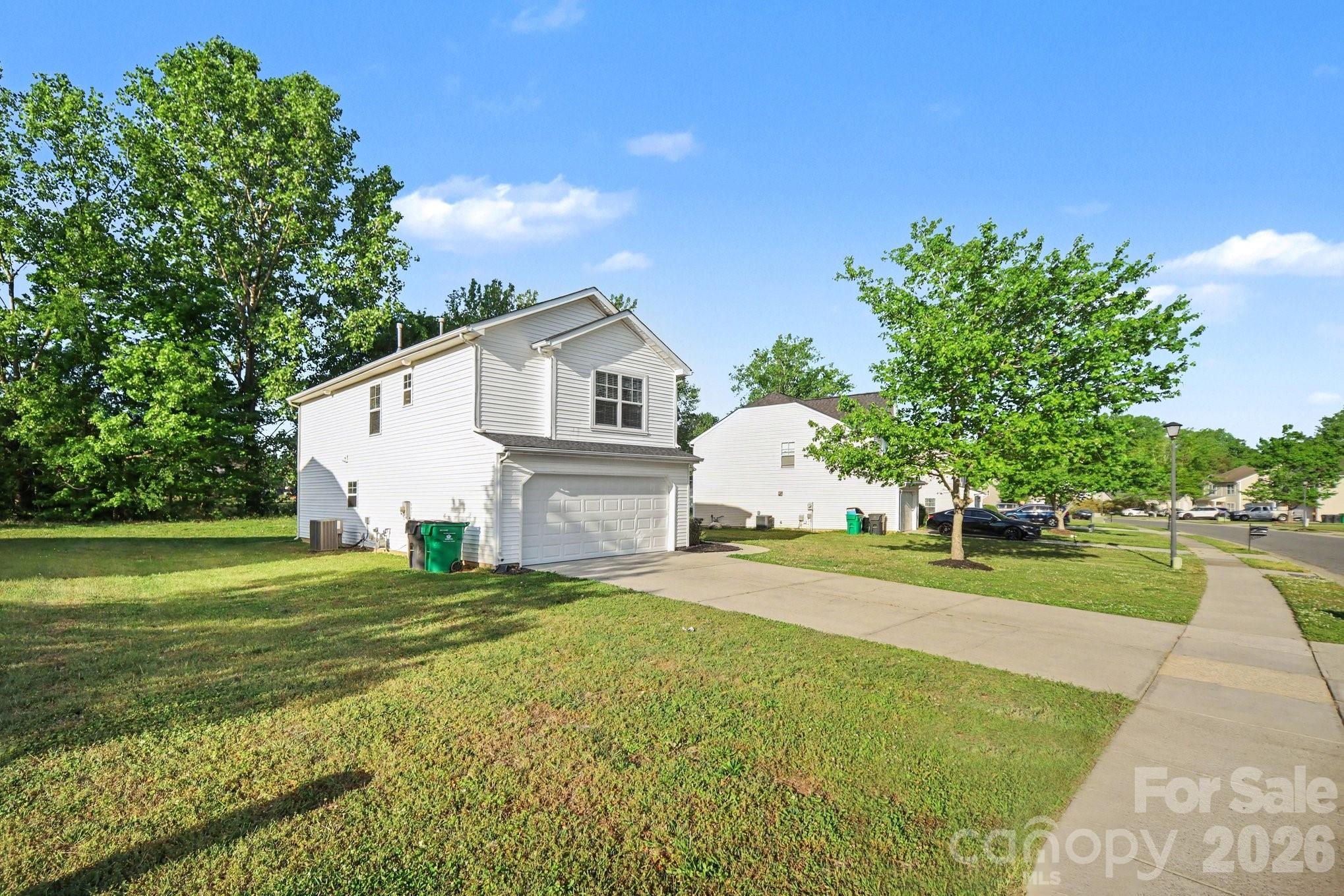 Photo 3 of 2021 Sonoma Valley Drive, Charlotte, NC