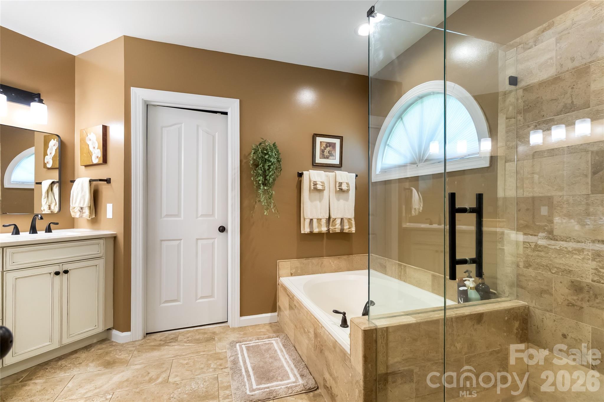 6210 Maple Cove Lane, Charlotte, NC - photo 18 of 39