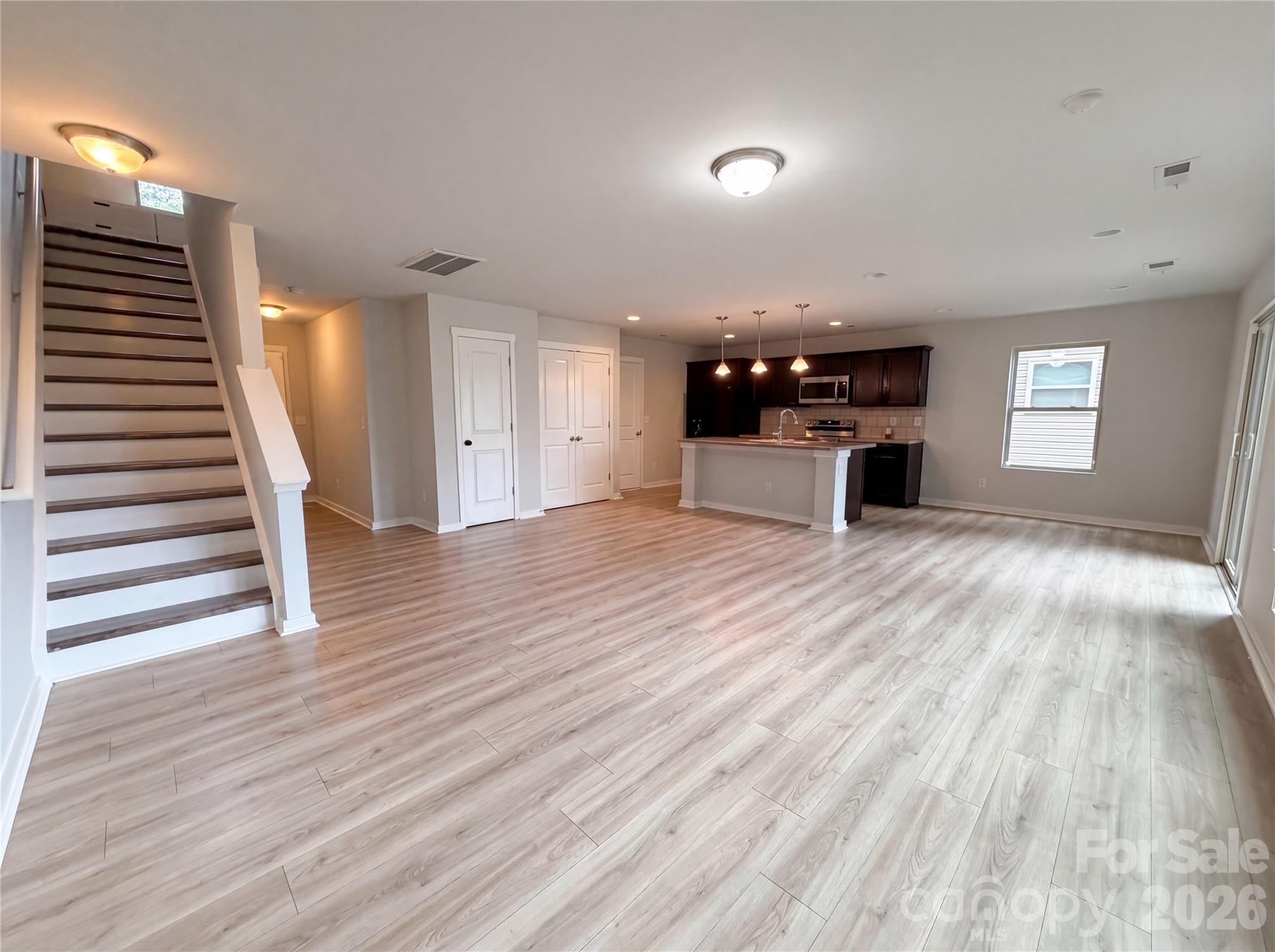 Photo 9 of 5304 Twin Brook Drive, Charlotte, NC