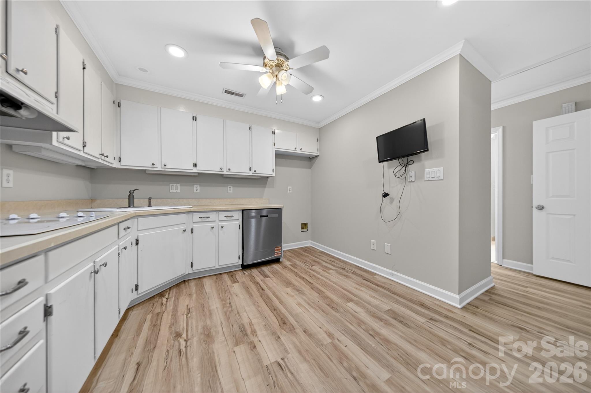 Photo 10 of 2405 Quail Lake Drive, Charlotte, NC