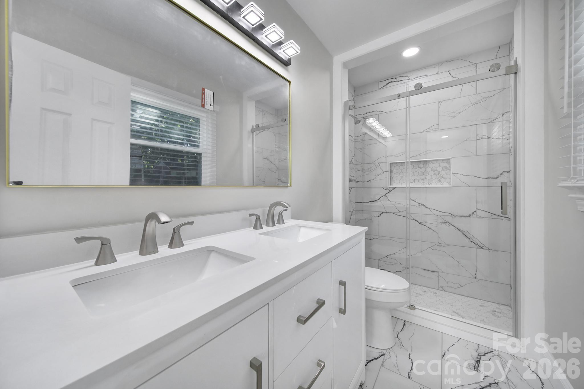 Home for sale at 1801 Dallas Avenue, Charlotte, NC — photo 10 of 34