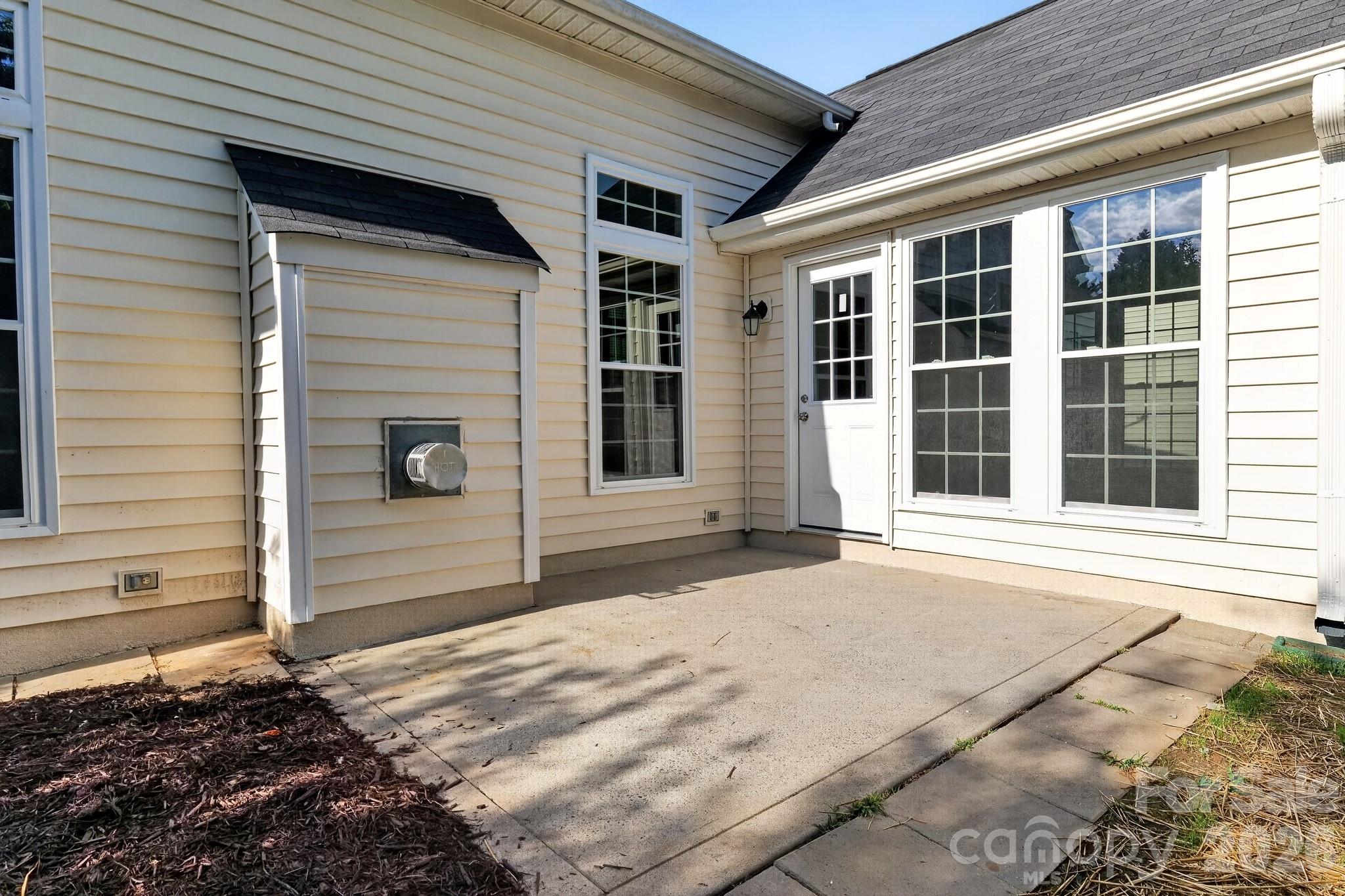 Photo 14 of 11518 Planters Estates Drive, Charlotte, NC