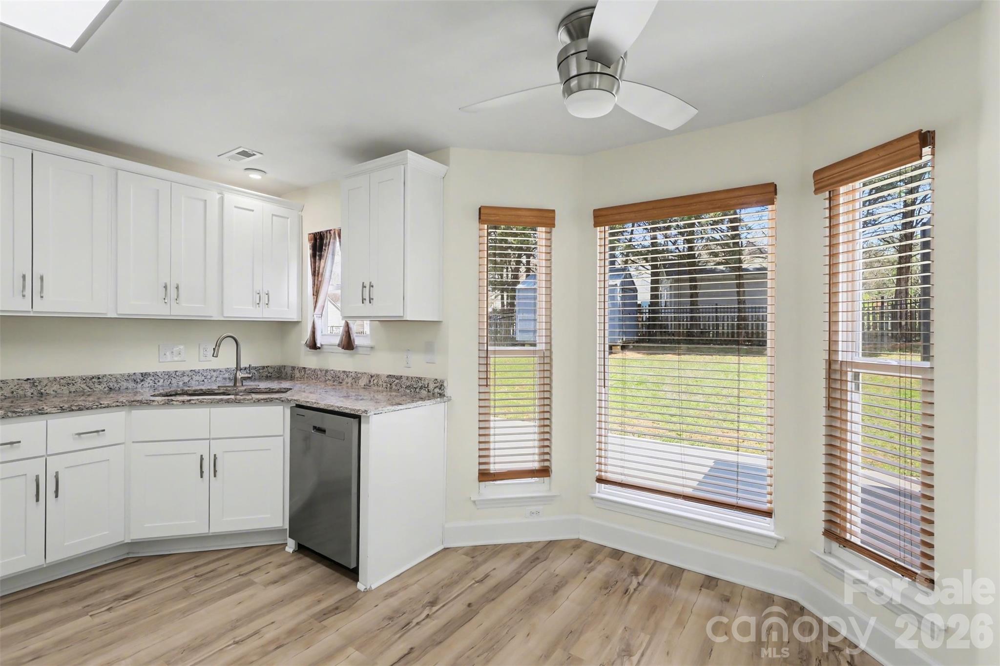 8500 Woodhill Manor Court, Charlotte, NC - photo 8 of 31