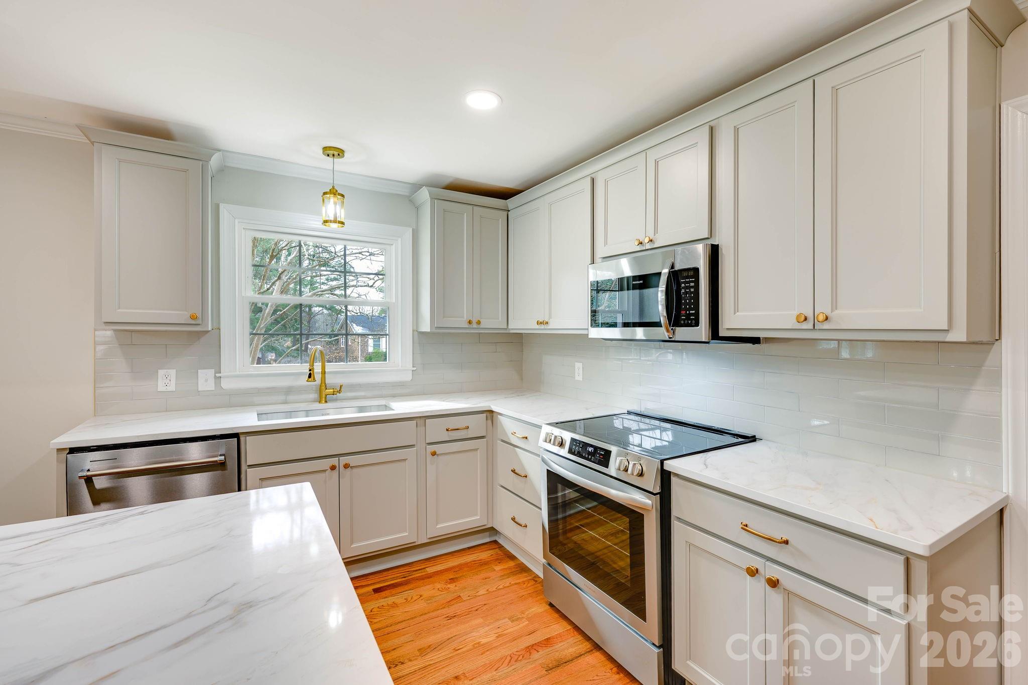 Photo 5 of 110 Scottsmoor Drive, Charlotte, NC