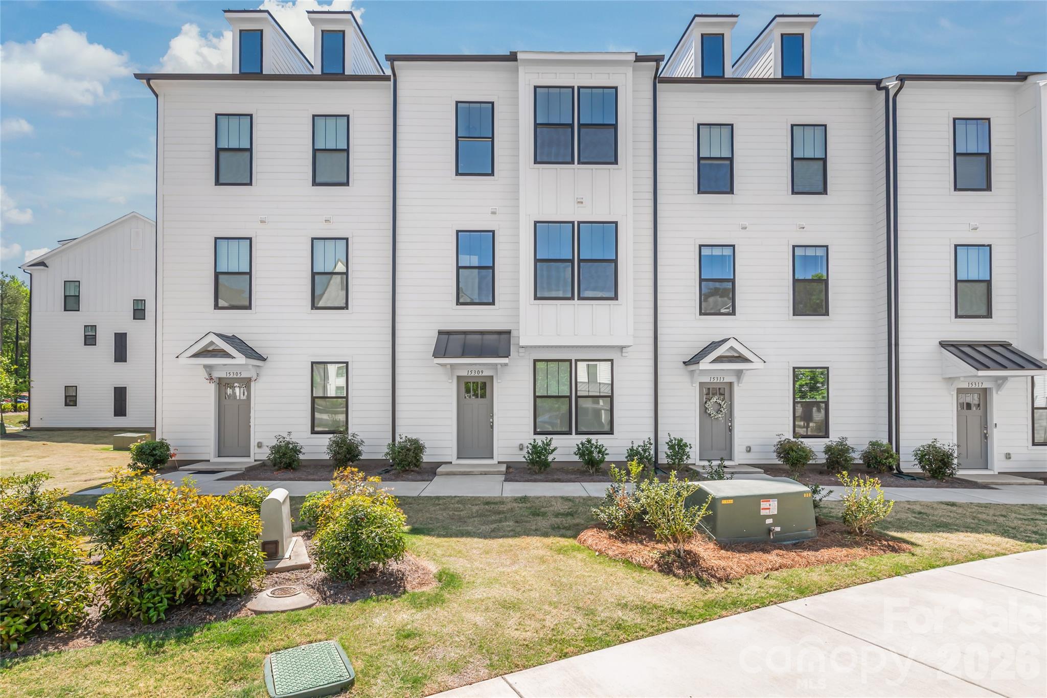 15309 Ballancroft Parkway, Charlotte, NC - photo 2 of 37