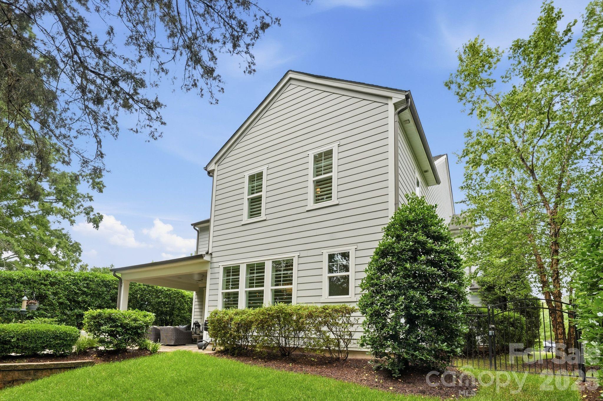 Photo 4 of 8912 Blakeney Drive, Charlotte, NC