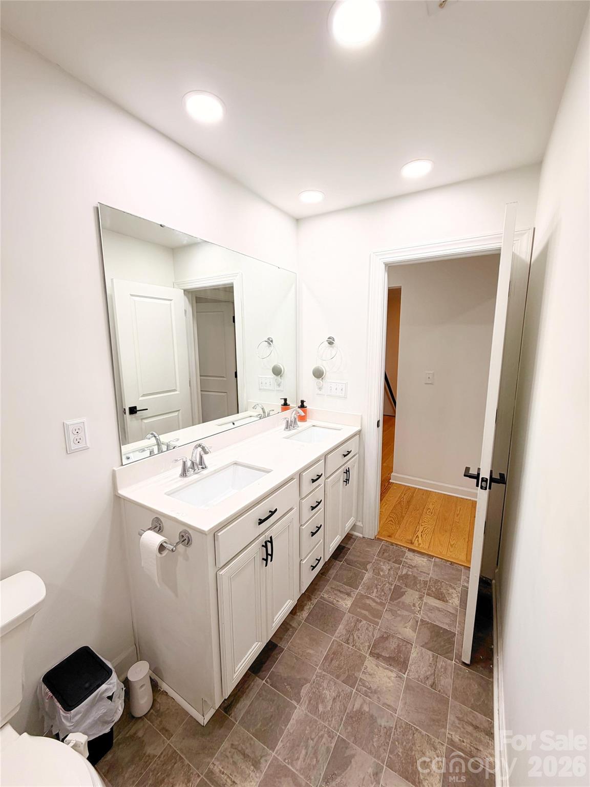 Photo 24 of 4314 Collingham Drive, Charlotte, NC