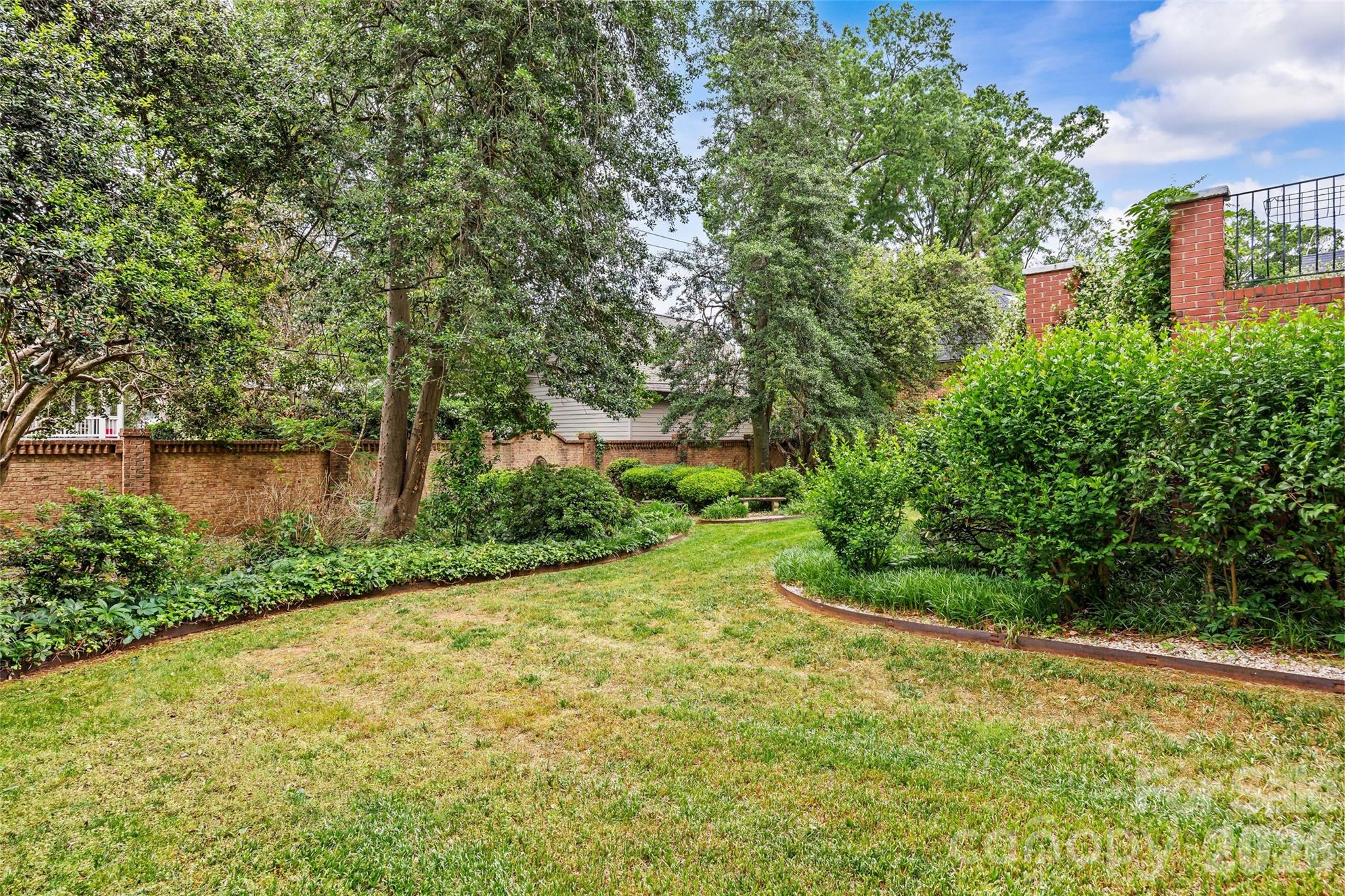 1858 Queens Road W, Charlotte, NC - photo 11 of 49