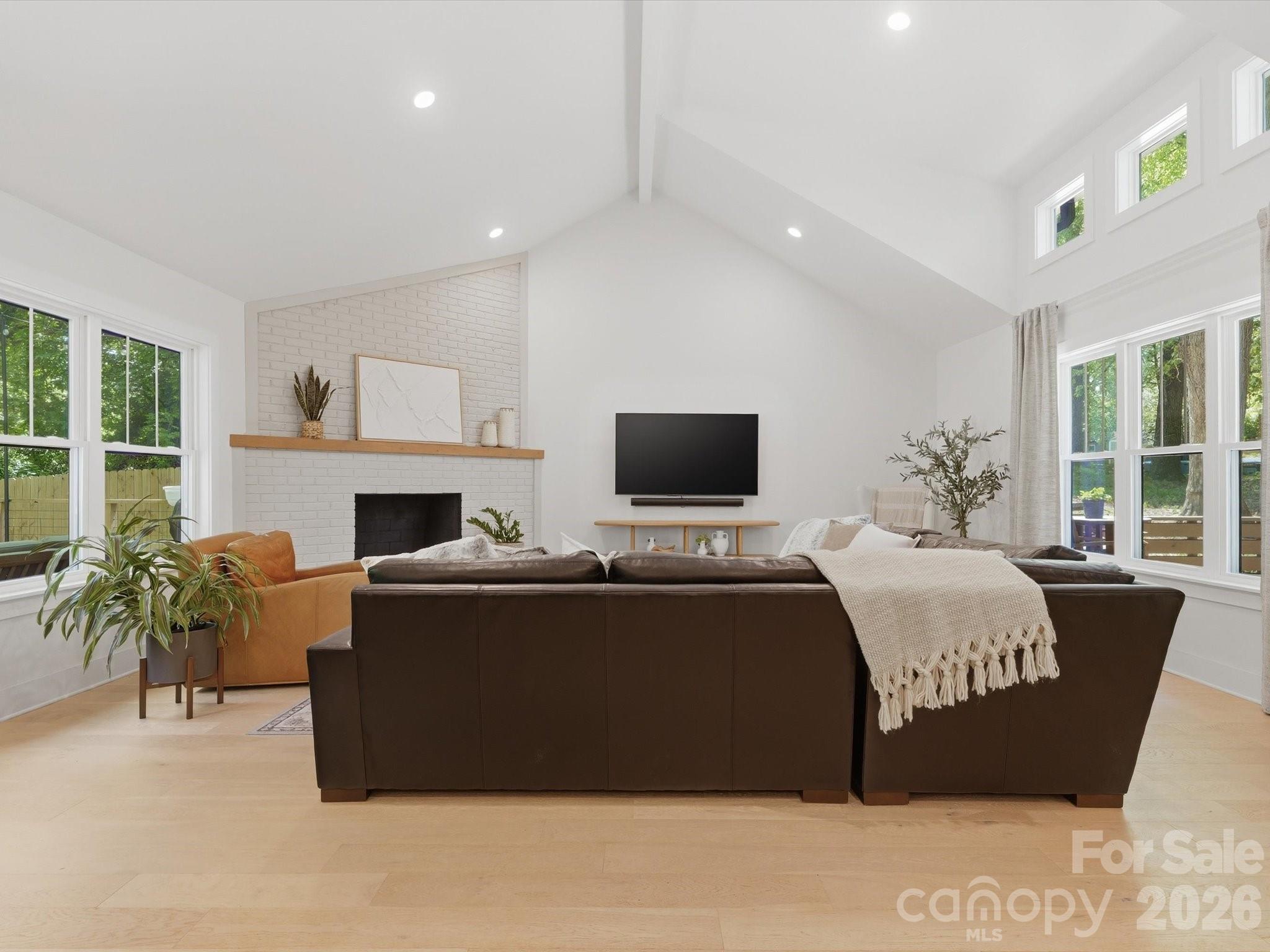 Photo 5 of 1611 E Barden Road, Charlotte, NC