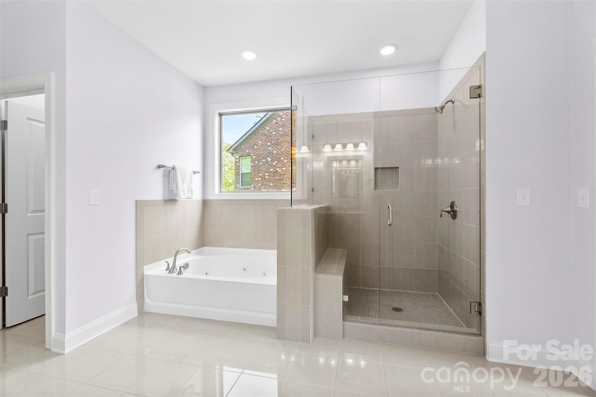 Photo 16 of 220 Kingsdown Avenue, Charlotte, NC