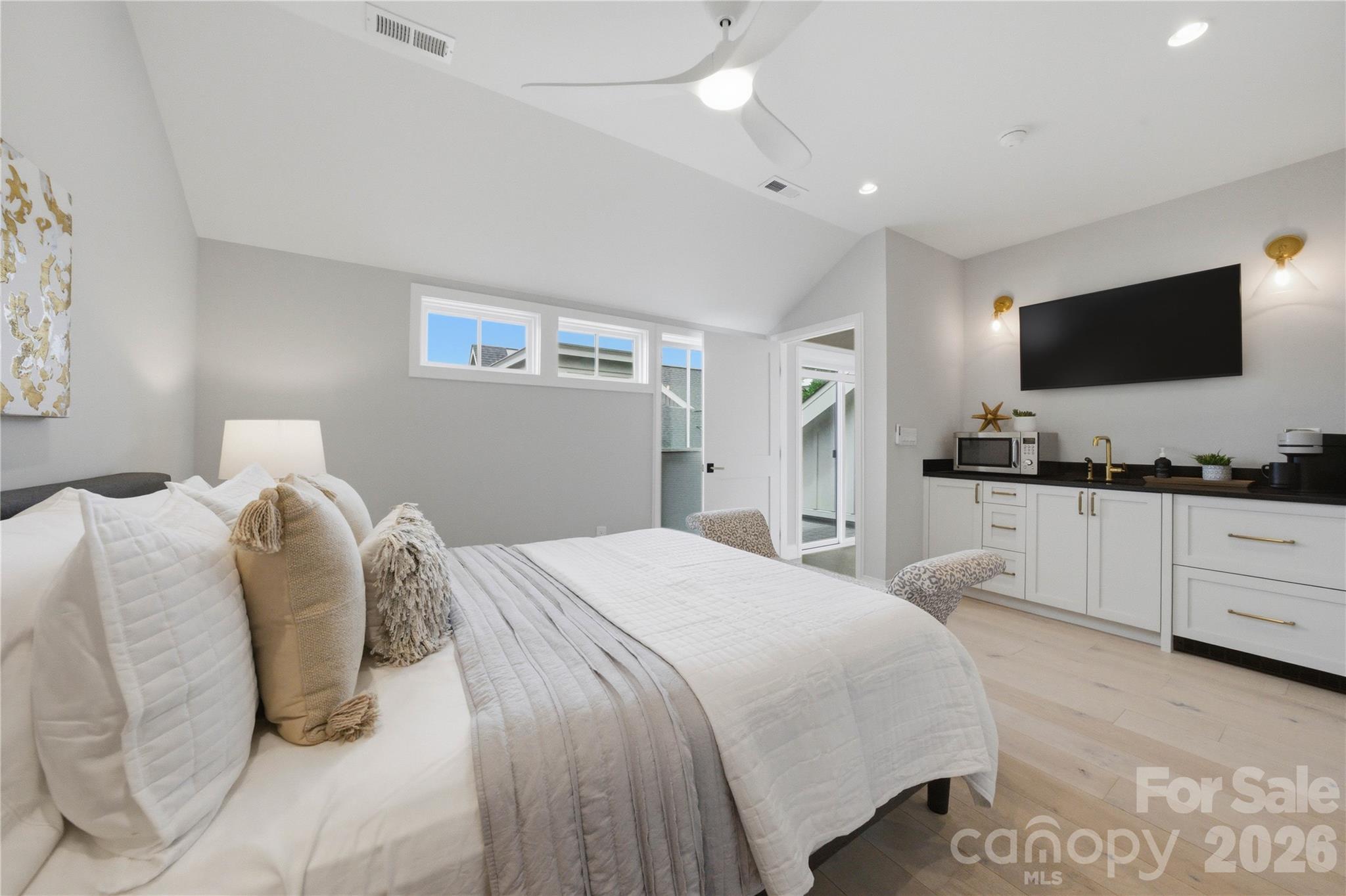 3060 Selwyn Avenue, Charlotte, NC - photo 43 of 49