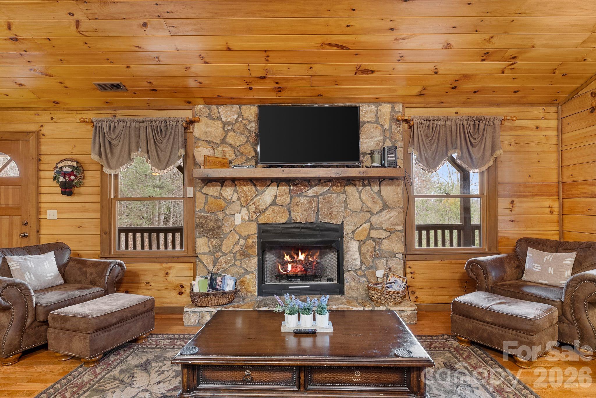 264 Moonbeam Lane, Clyde, NC - photo 7 of 47