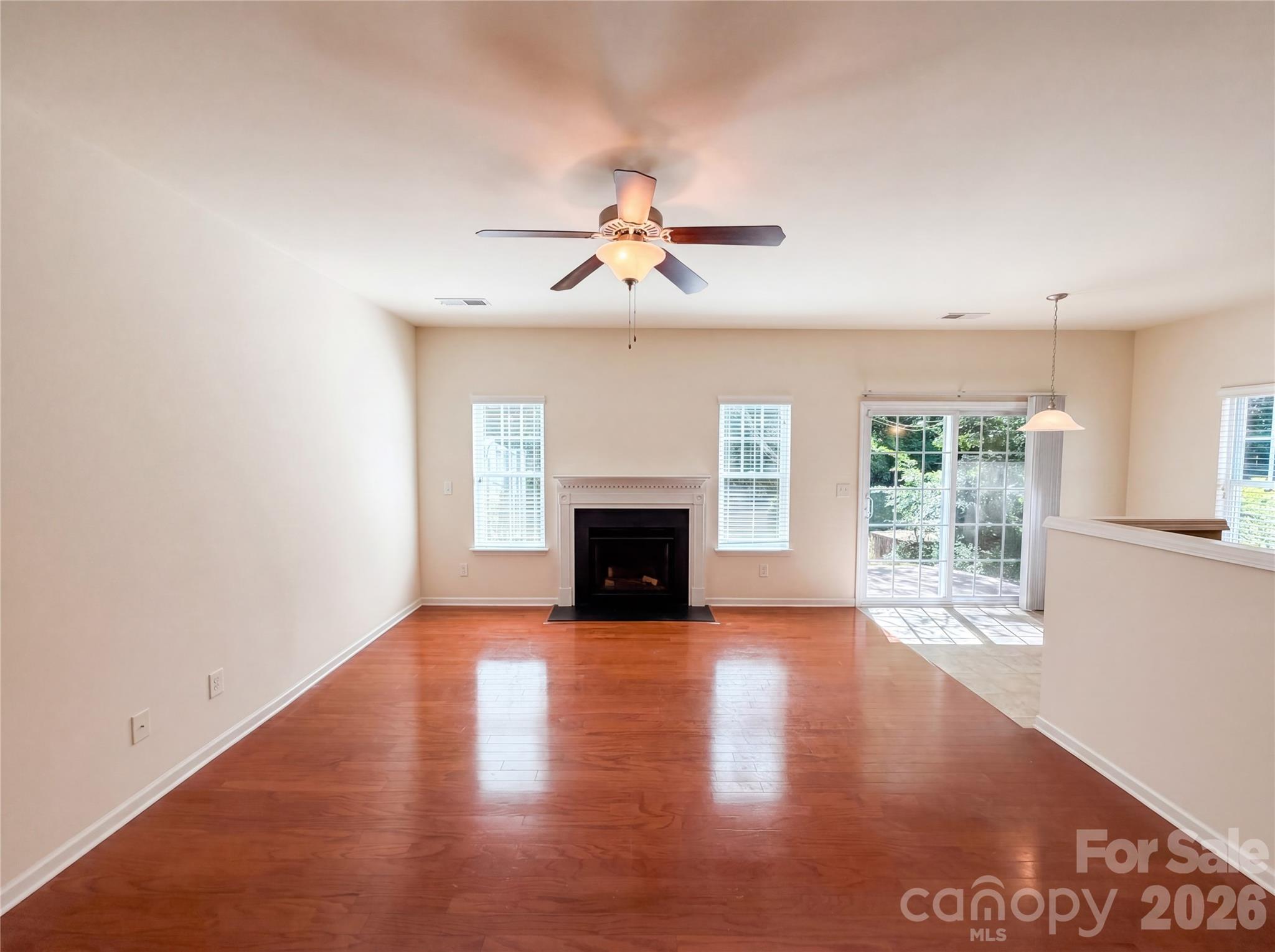 Photo 3 of 13809 Singleleaf Lane, Charlotte, NC