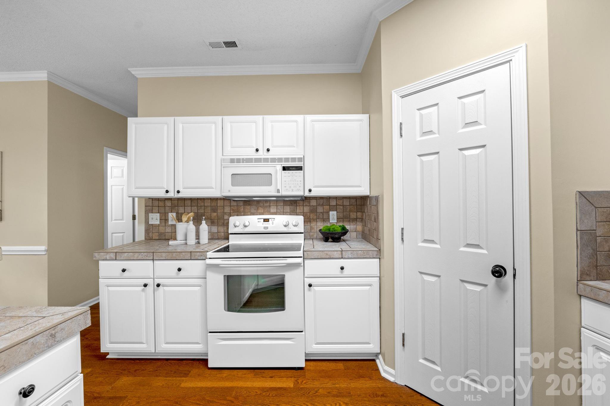 Photo 17 of 8501 Tonawanda Drive, Charlotte, NC