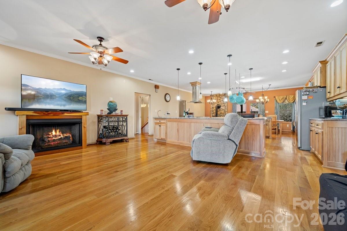 492 Starr Ridge Road, Gaffney, SC - photo 8 of 46