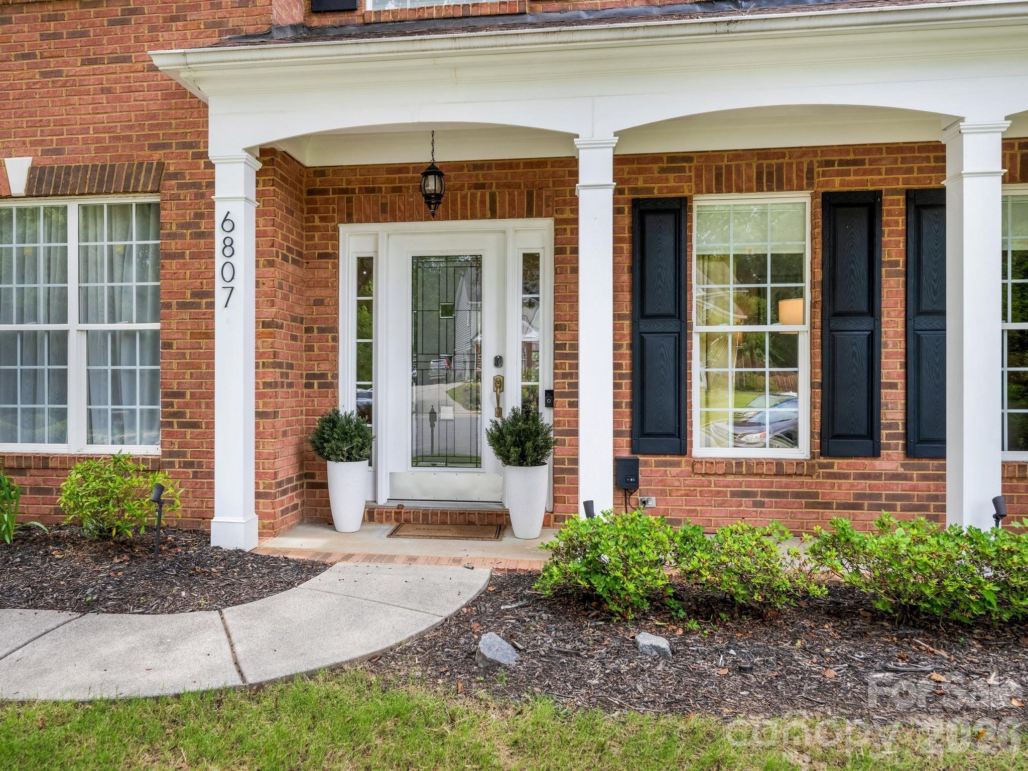 Photo 2 of 6807 Guinevere Drive, Charlotte, NC