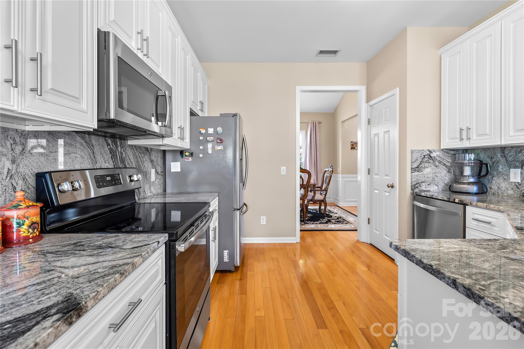Photo 8 of 8719 Fieldcroft Drive, Charlotte, NC