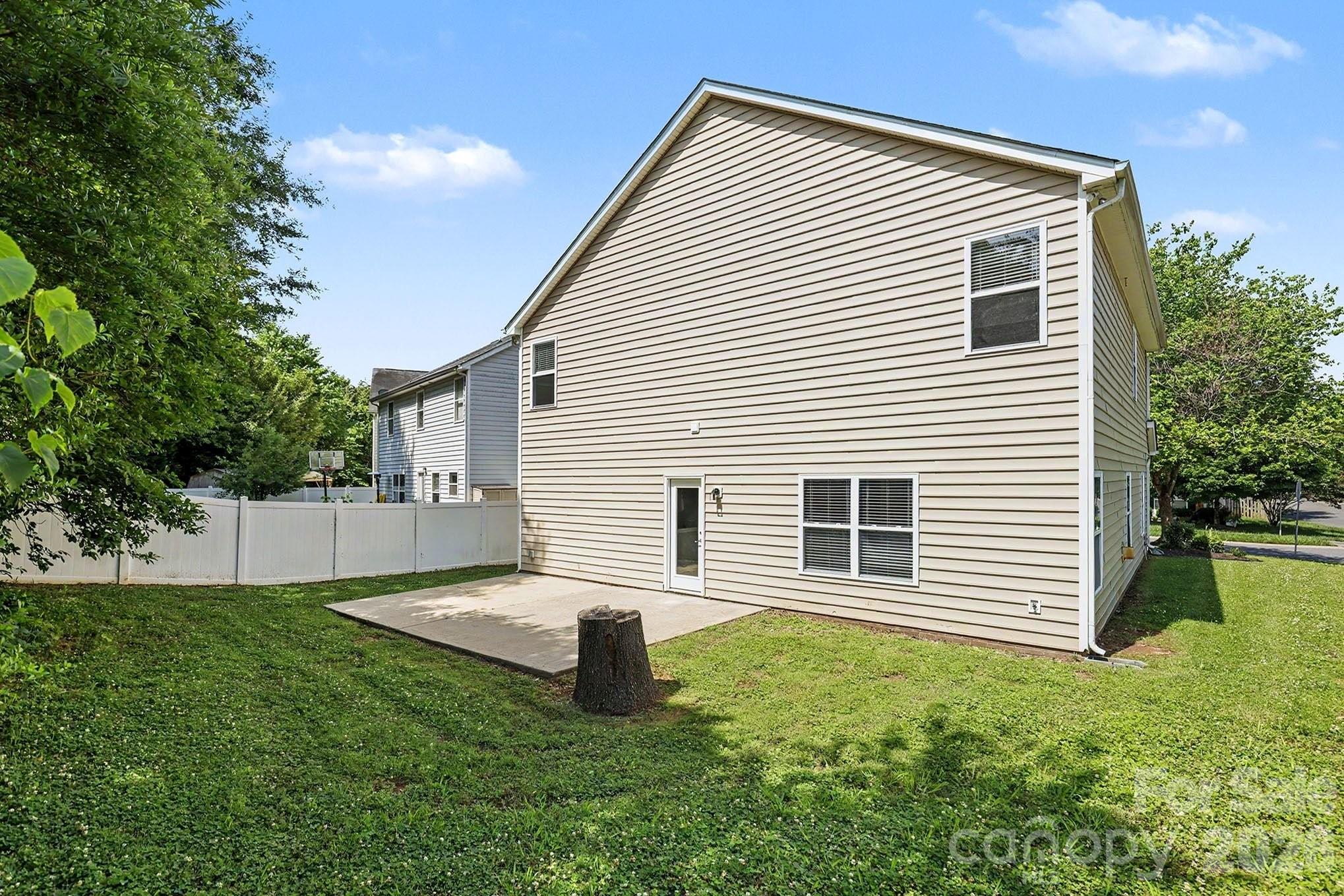 Photo 27 of 5618 Stowe Derby Drive, Charlotte, NC