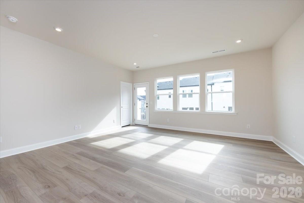 Photo 11 of 909 Archway Lane, Charlotte, NC