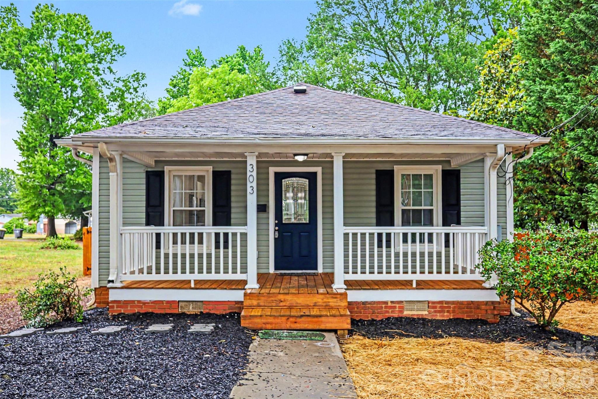 303 E 10th Street, Kannapolis, NC - photo 2 of 28