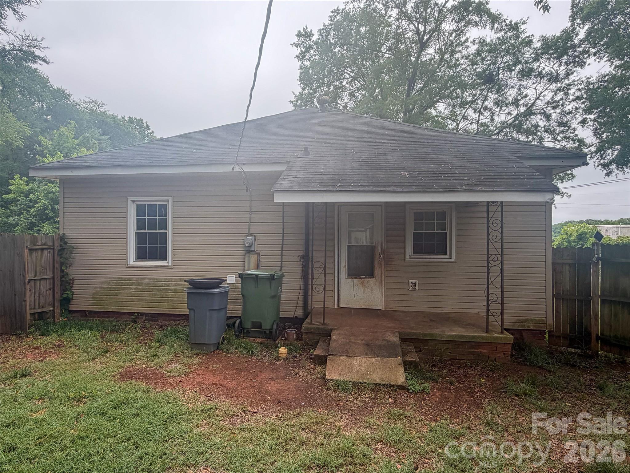 204 Madora Street, Mount Holly, NC - photo 5 of 19