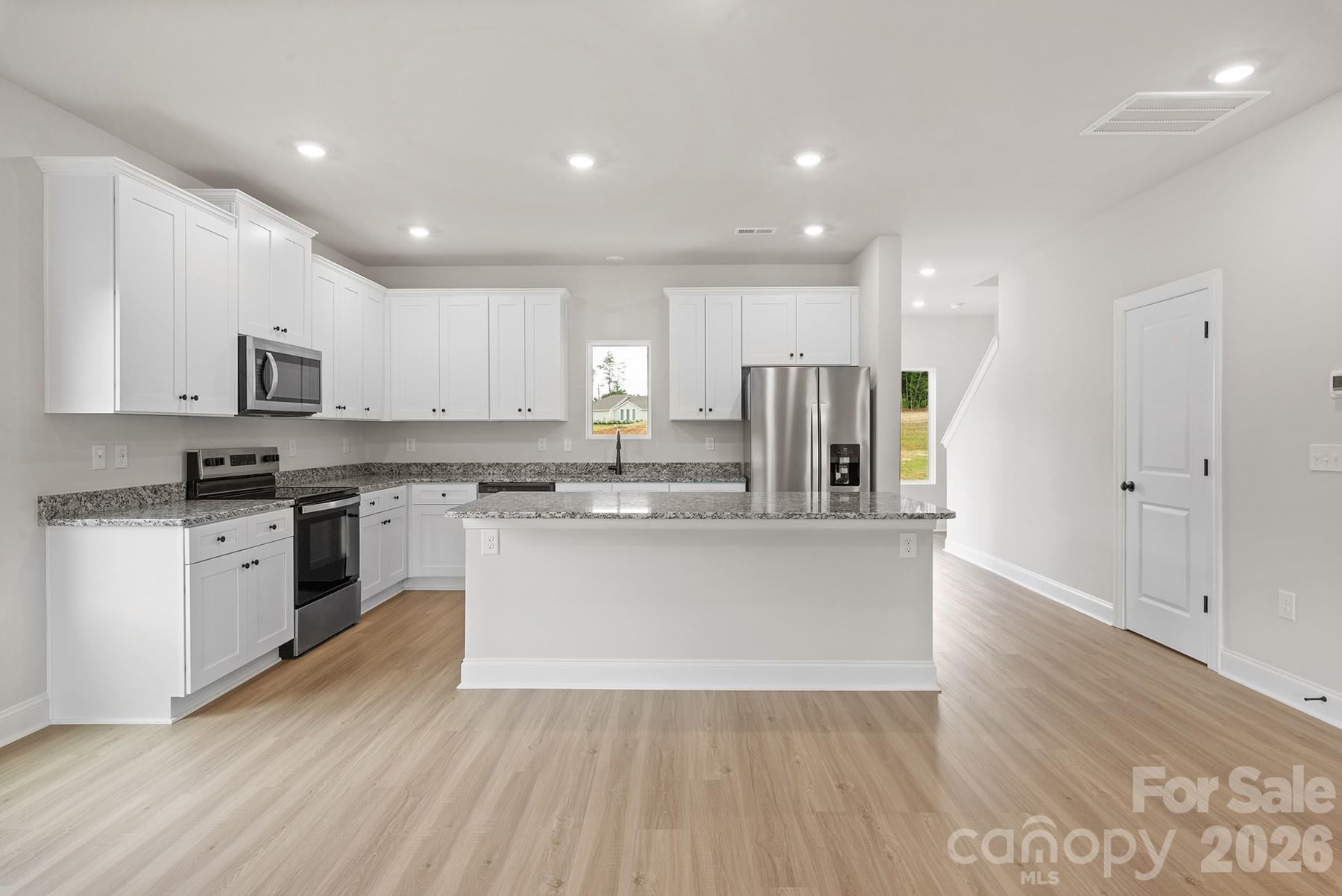 Photo 5 of 6505 Fairford Drive, Charlotte, NC