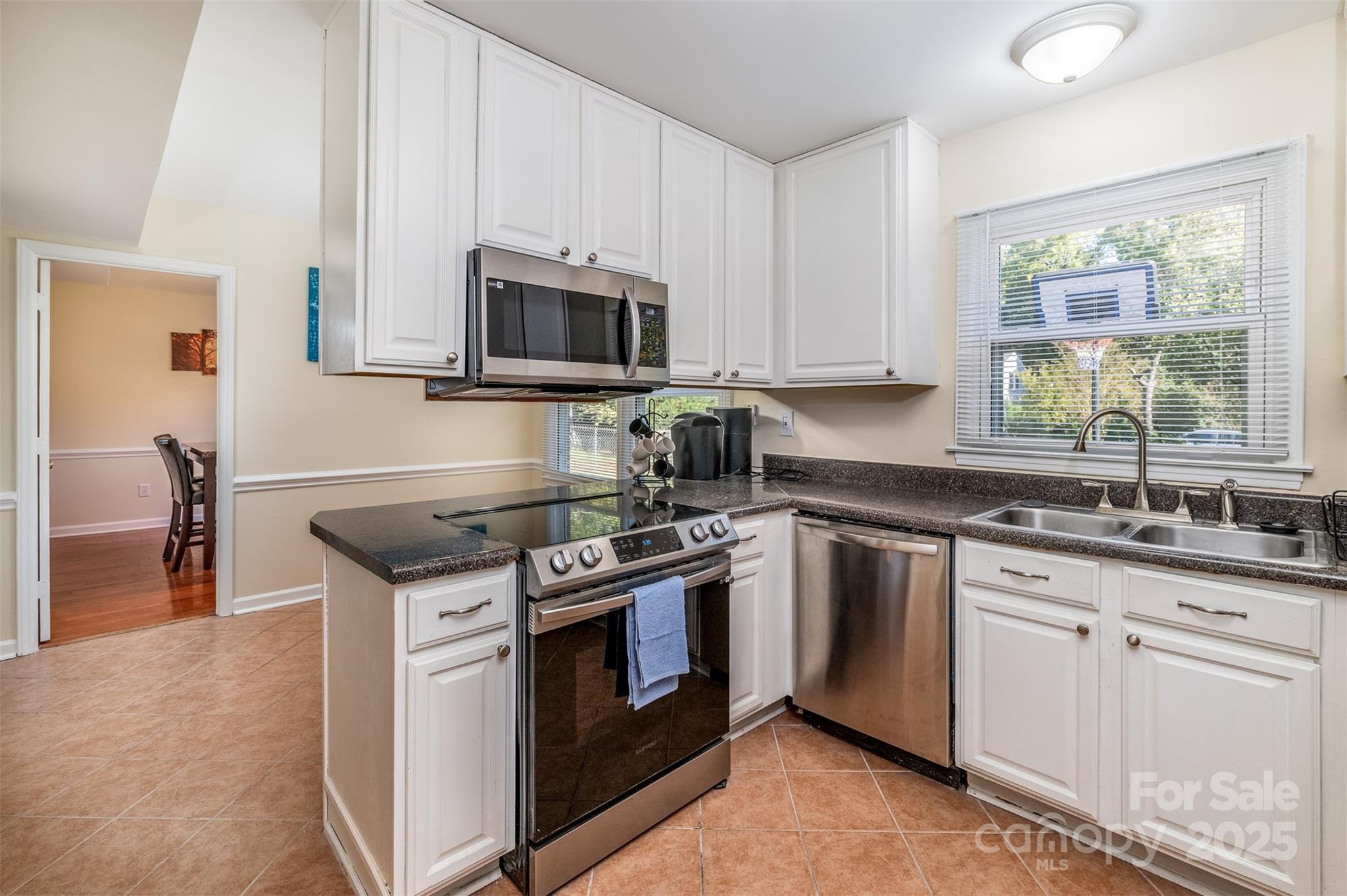 Photo 4 of 5111 Coronado Drive, Charlotte, NC