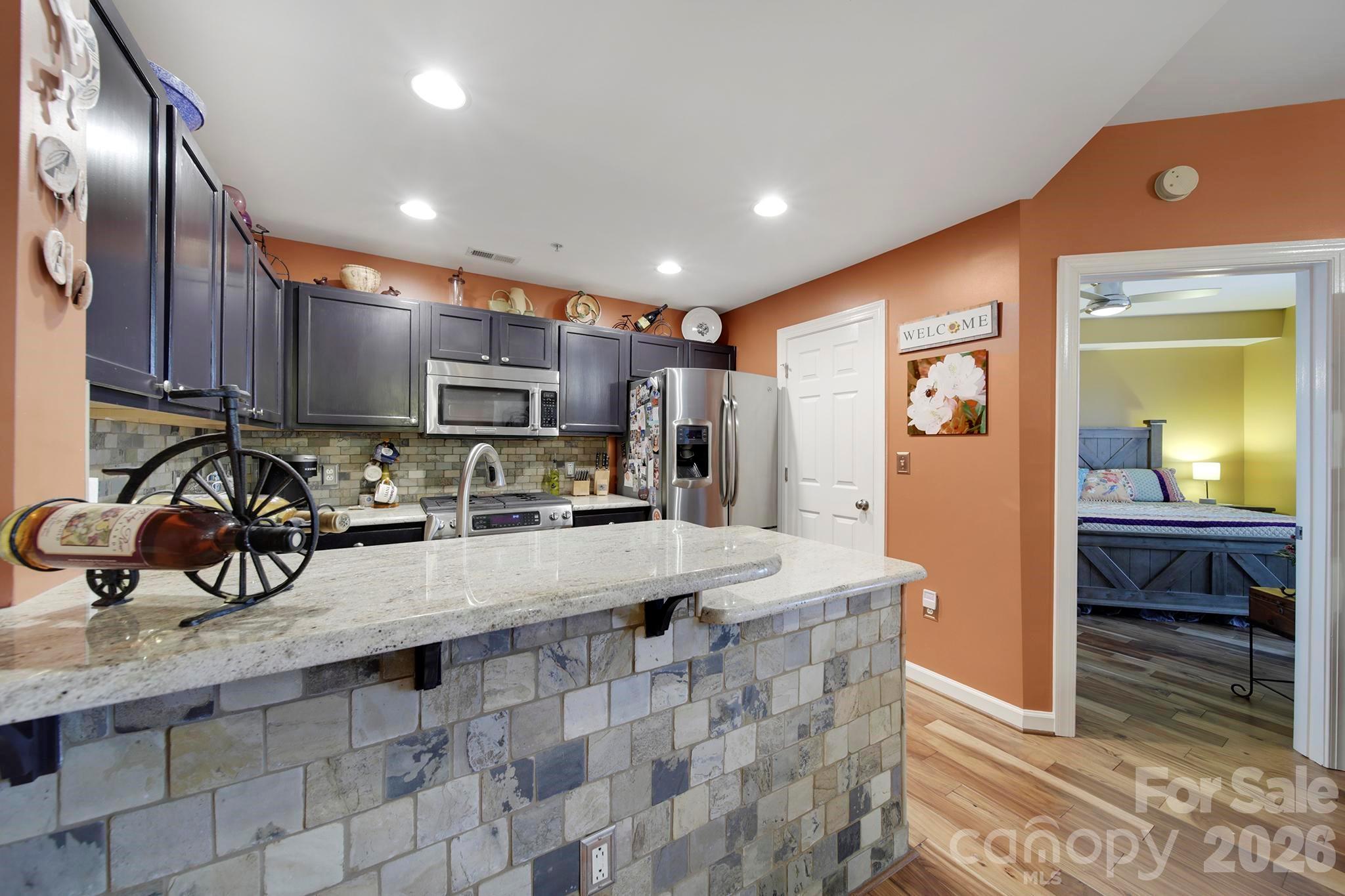 Photo 11 of 718 W Trade Street803, Charlotte, NC